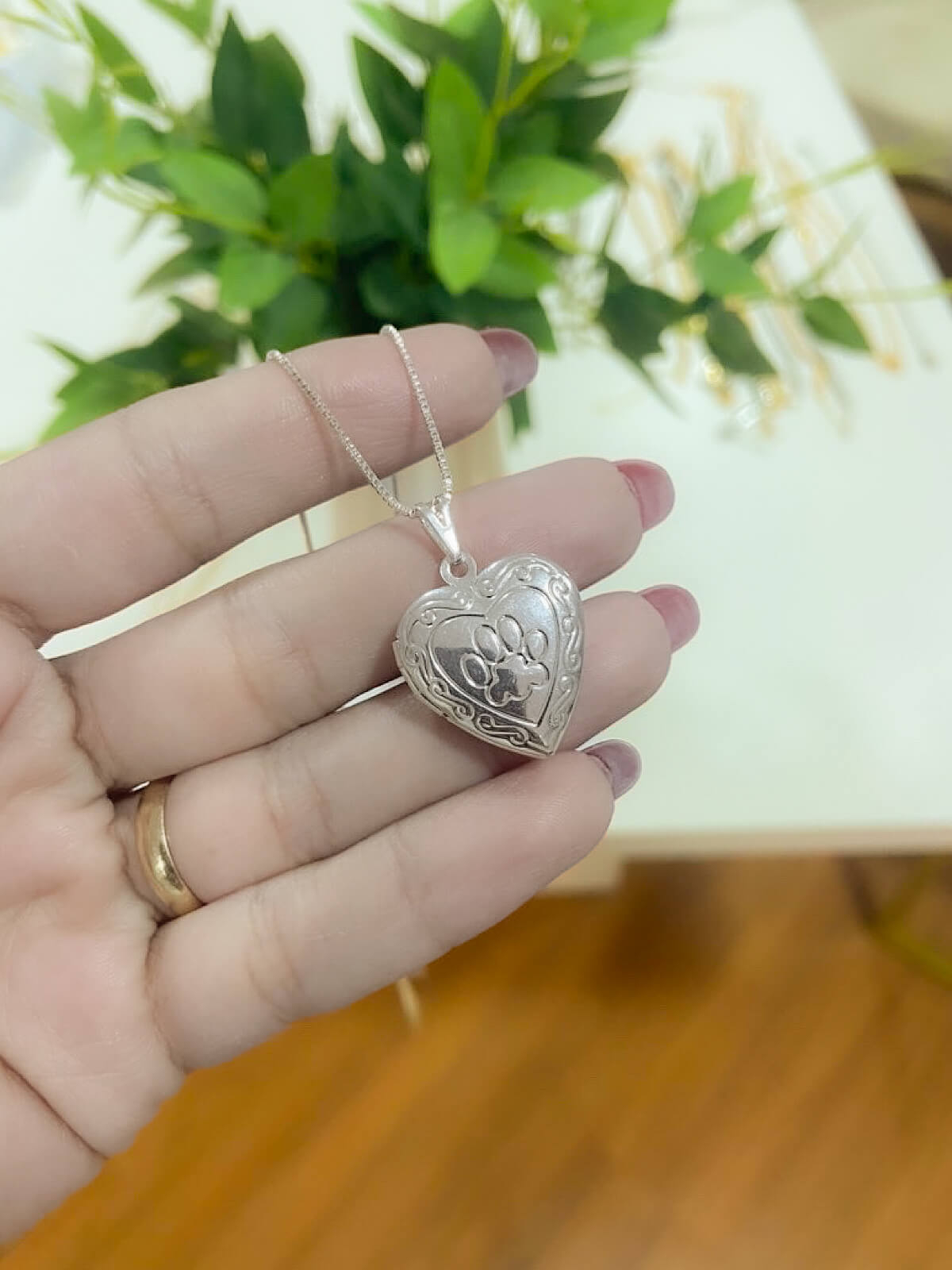 COLAR RELICÁRIO CORAÇÃO PET PERSONALIZADO COM FOTO - a partir de R$202,73