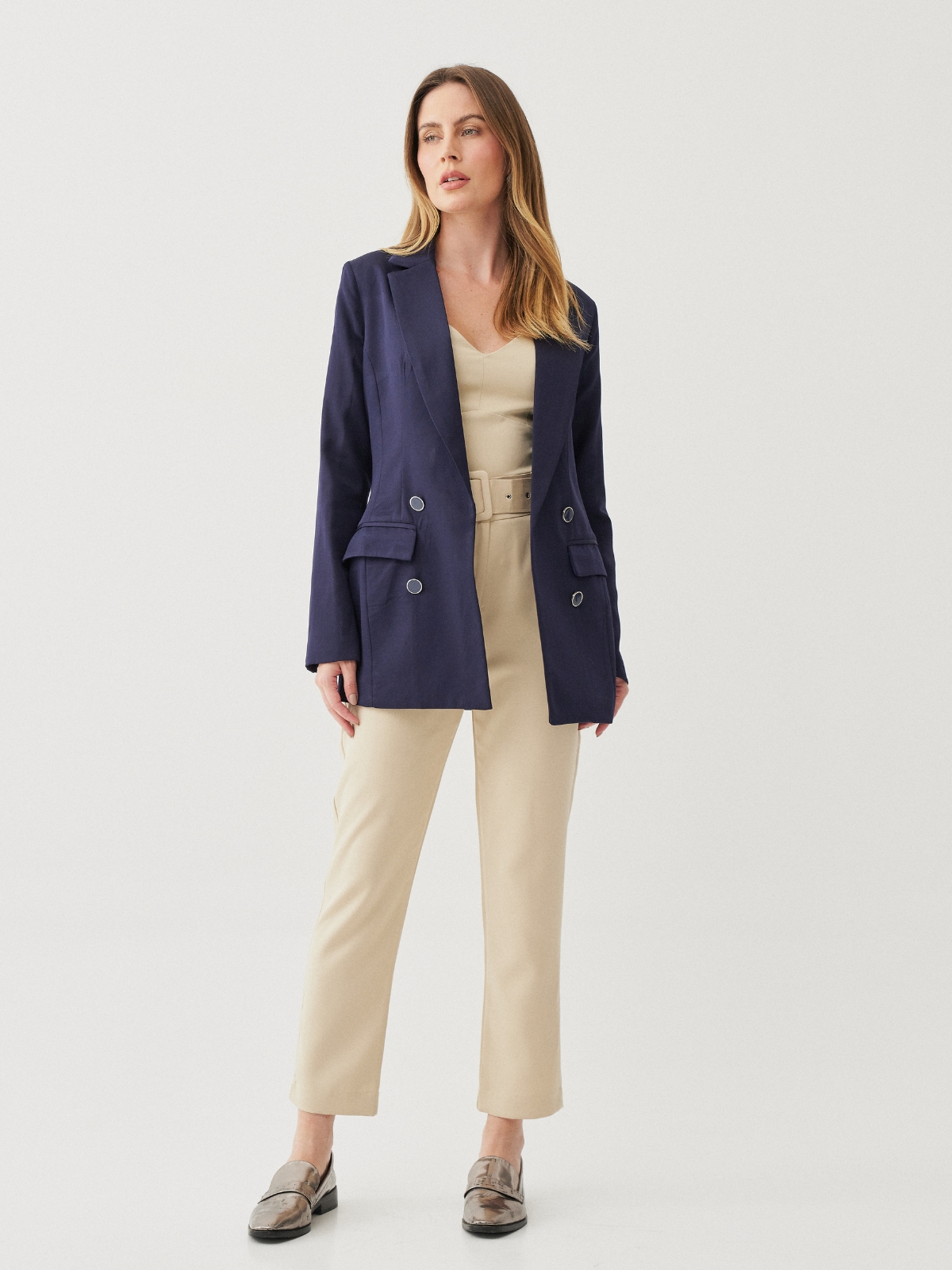 Comprar Blazer Alfaiataria com Botões Resinados e Bolsos Frontais Ellie ...