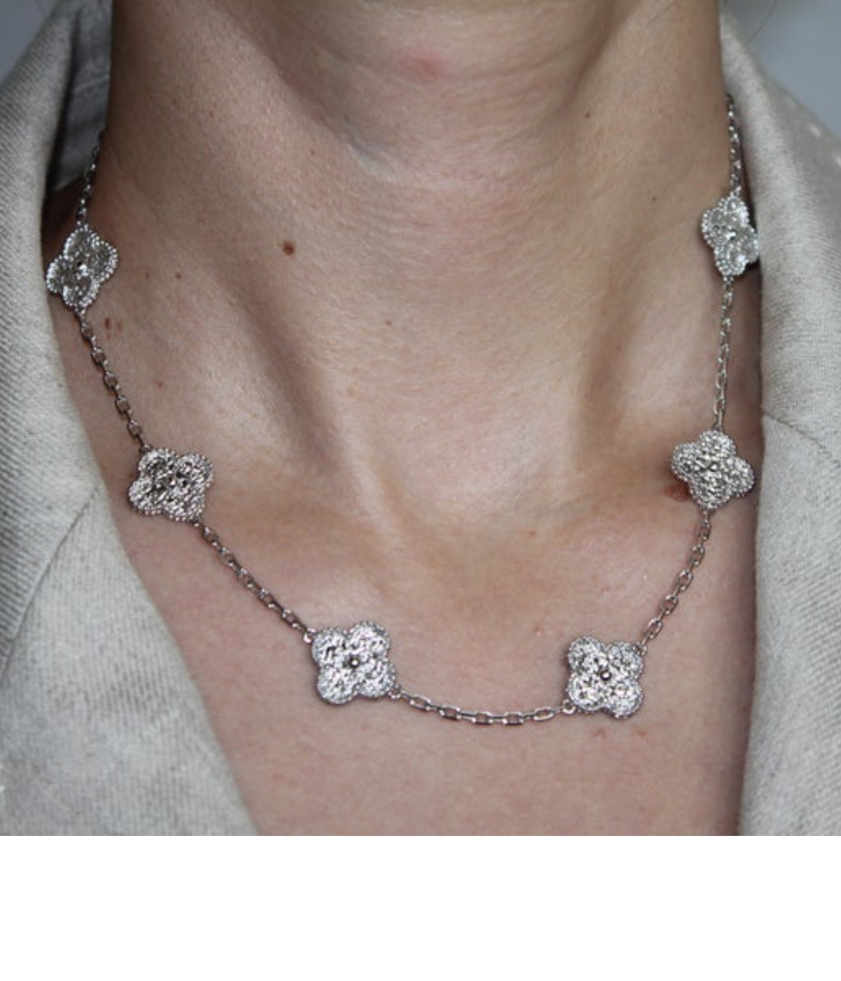 Comprar Colar Van Cleef 10 motivos Prata Brilhante - a partir de R$890 ...