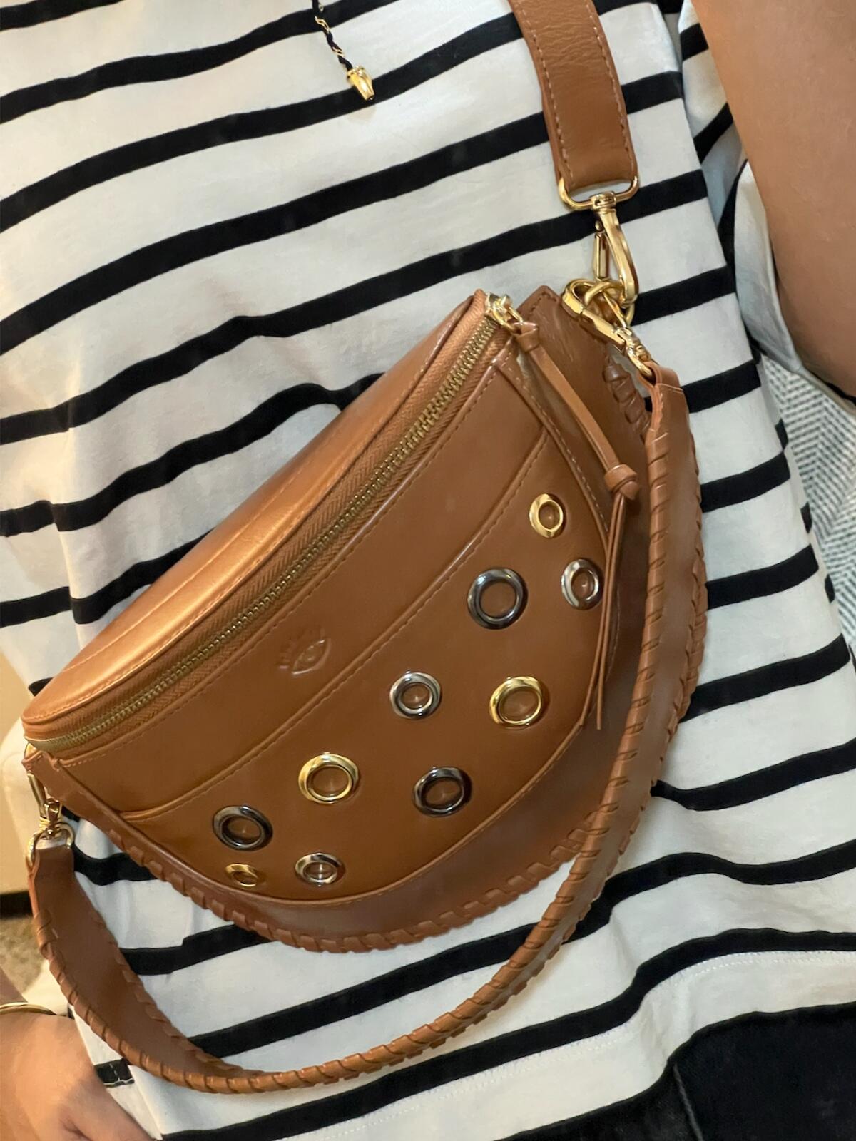 Comprar DYLAN BAG CARMEL - Conttê