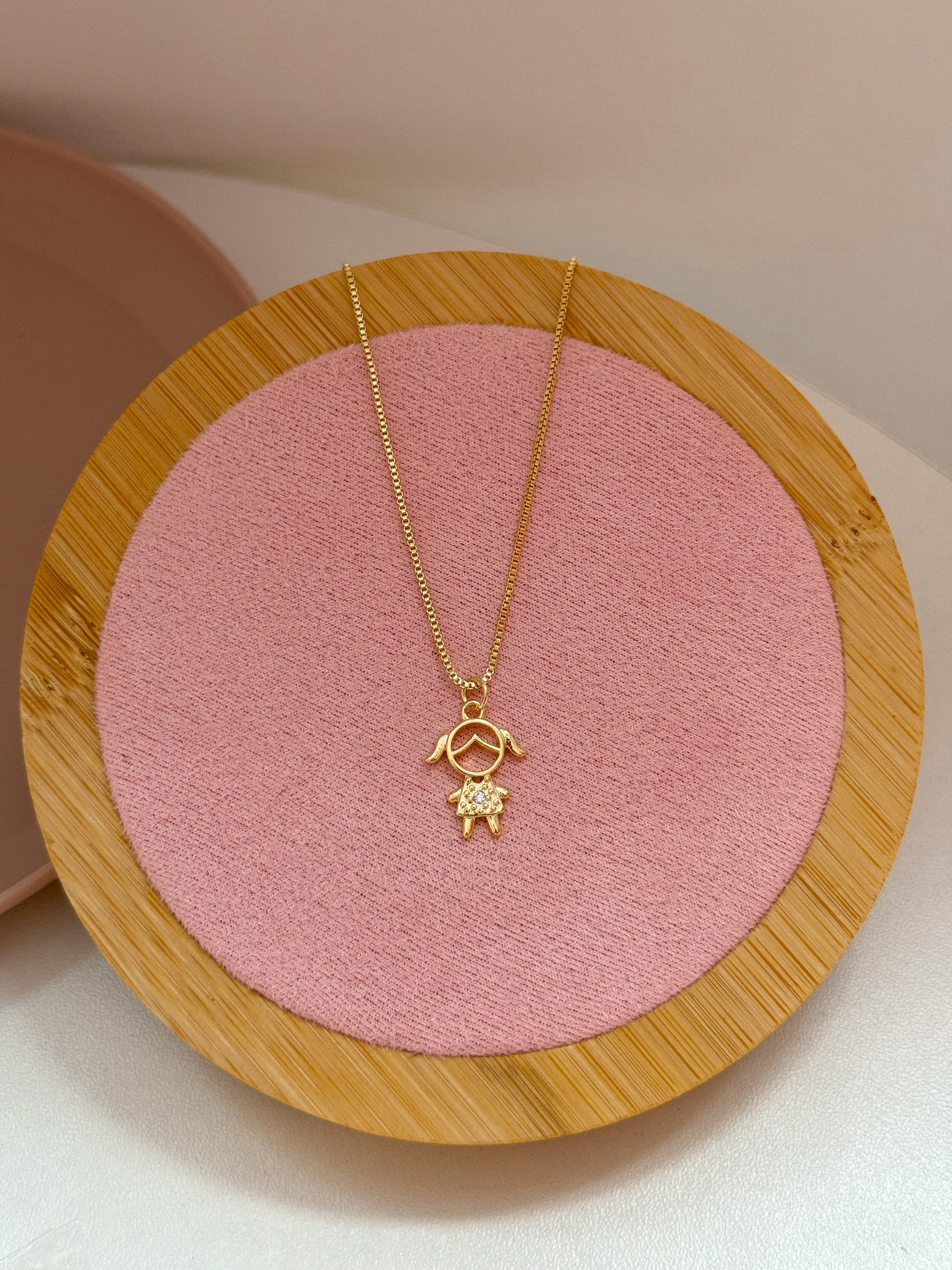 Comprar COLAR MENINA PEDRINHA CRISTAL DOURADO - a partir de R$94,90 ...