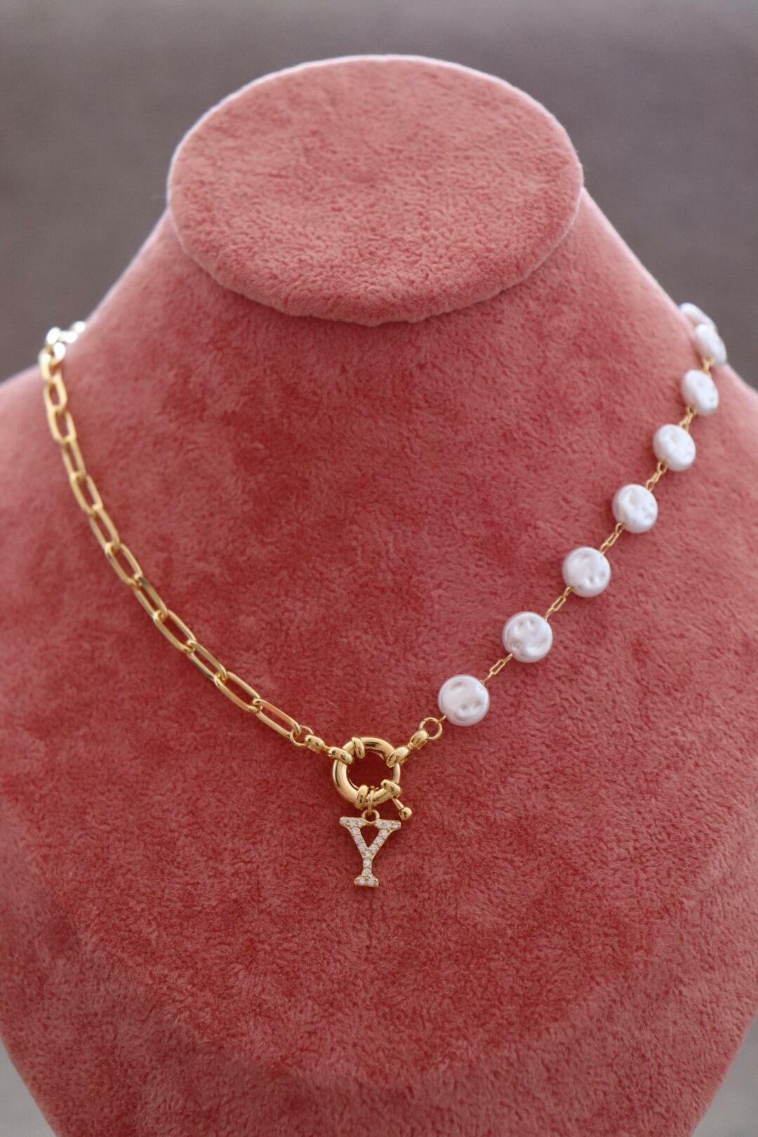 Comprar CHOKER PÉROLA + CARTIER + LETRA CRAVEJADA DOURADA - a partir de ...