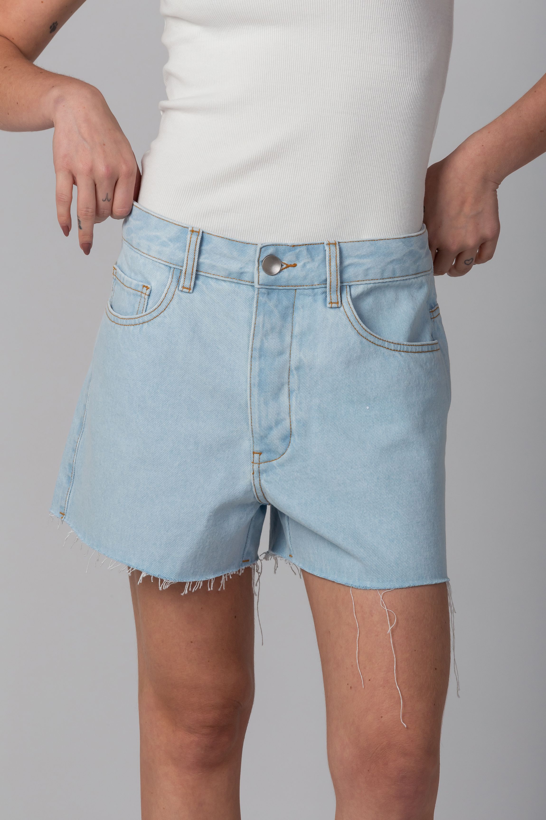 Comprar SHORTS AZUL CLARO - By Helena Bordon
