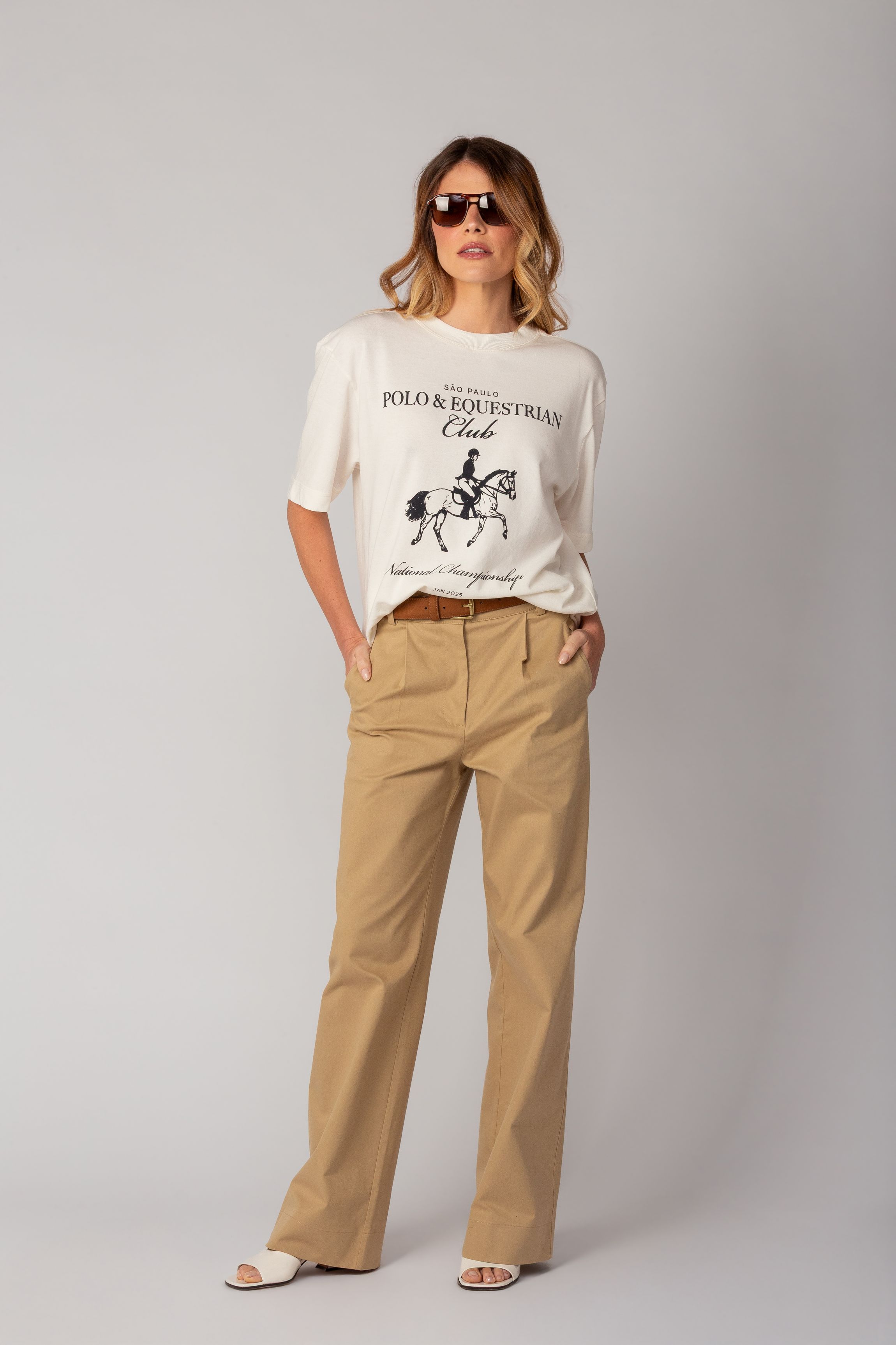 Comprar ROUPAS - By Helena Bordon