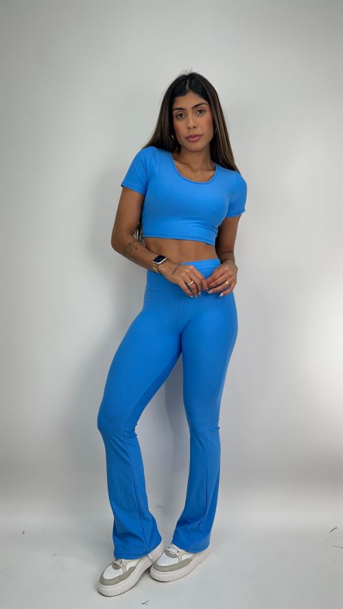 Comprar Conjunto de Legging Flare Poliamida Azul Celeste + Cropped Sofia - R$85,00 - Mavimar ...
