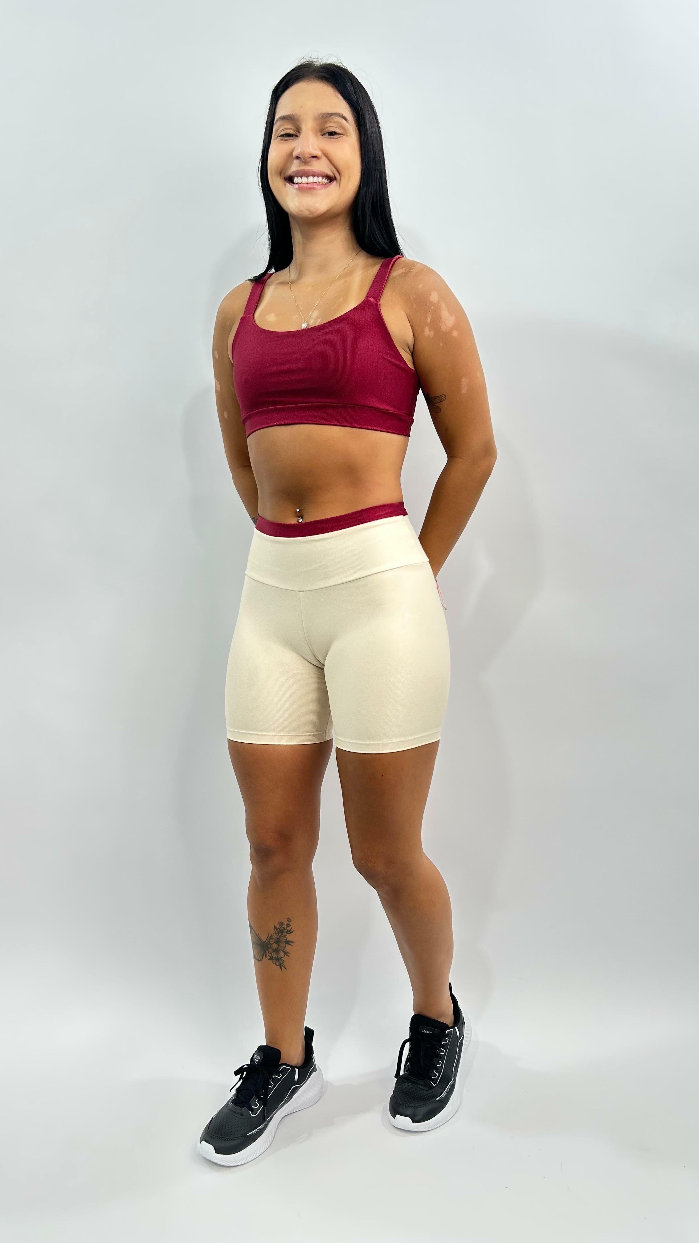 Comprar Conjunto de Short Aveludado Off & Marsala + Top Faixa - R$85,00 ...