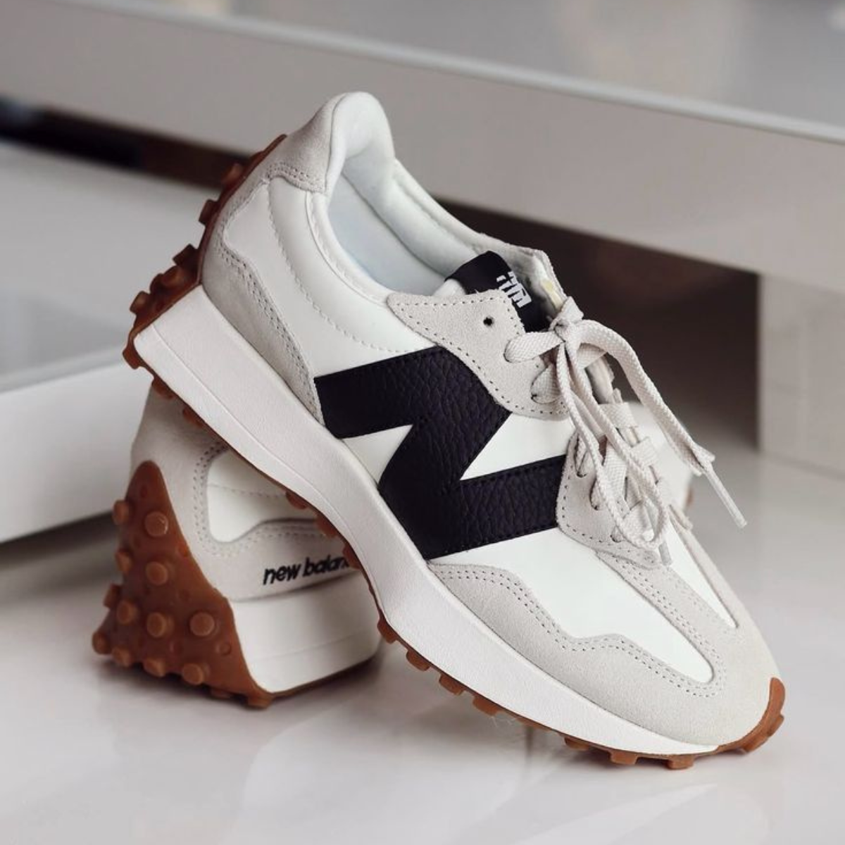 Tênis New Balance 327 Vale a Pena em 2026? Review Completo