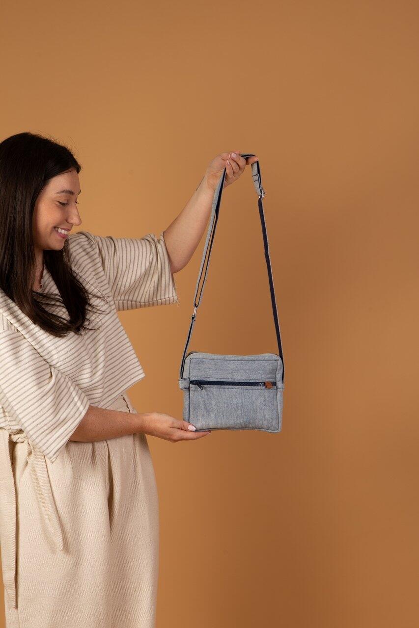 Comprar Bolsa Transversal Horizonte - 26489 - CACTO AZUL - Bolsas e Acessórios Exclusivos