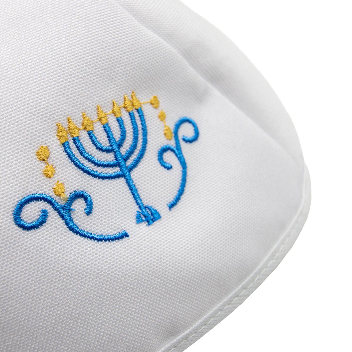 Kipá Judaico Menorah Branco ou Preto - a partir de R$36,86