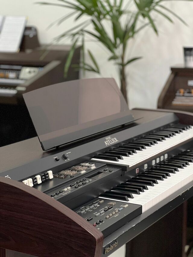 Comprar Roland AT-75 - Fermatta Instrumentos Musicais