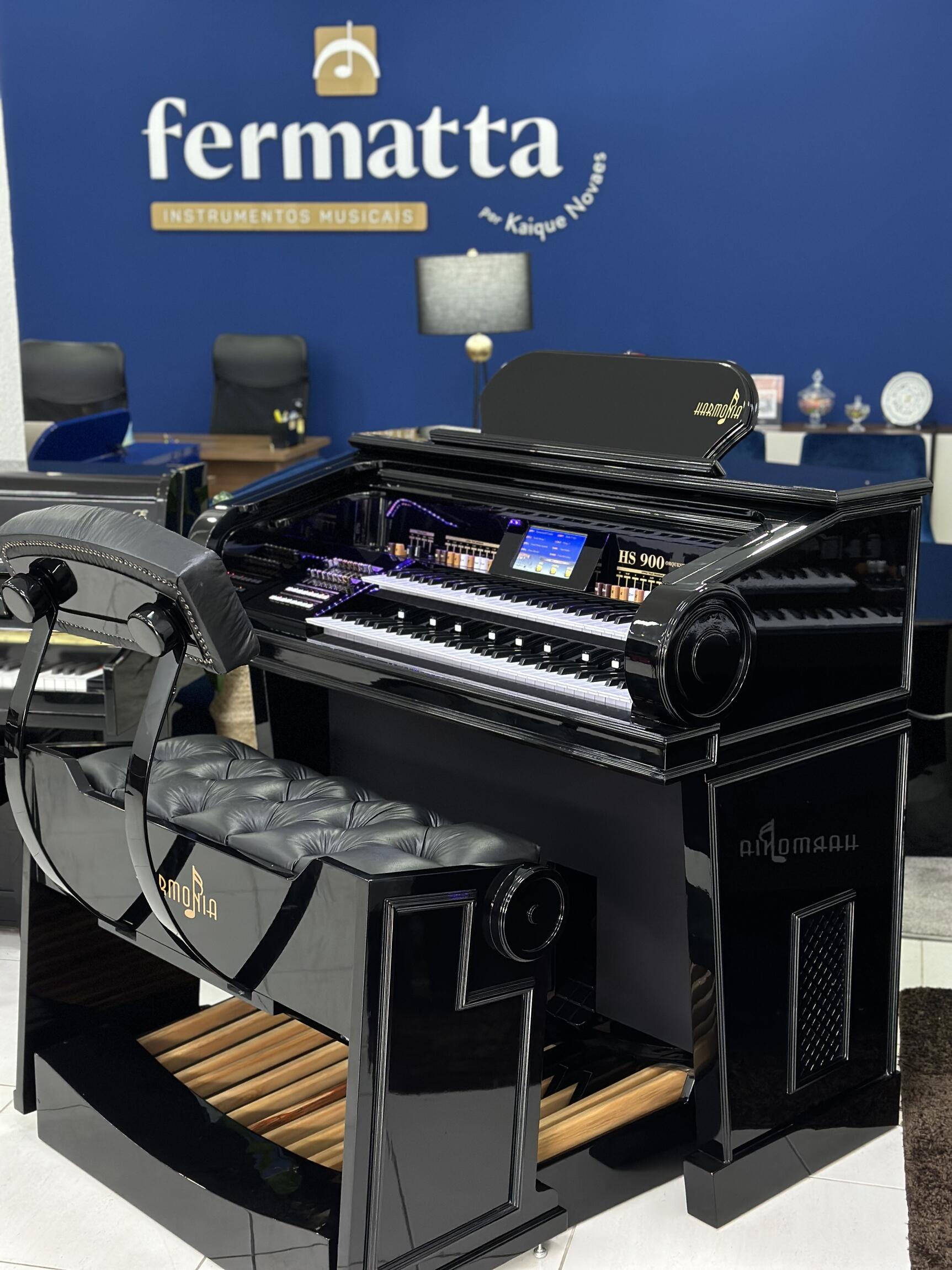 Comprar Órgão Eletrônico Harmonia HS-900 Orquestra Preto Brilho - a partir de R$30.009,45 ...