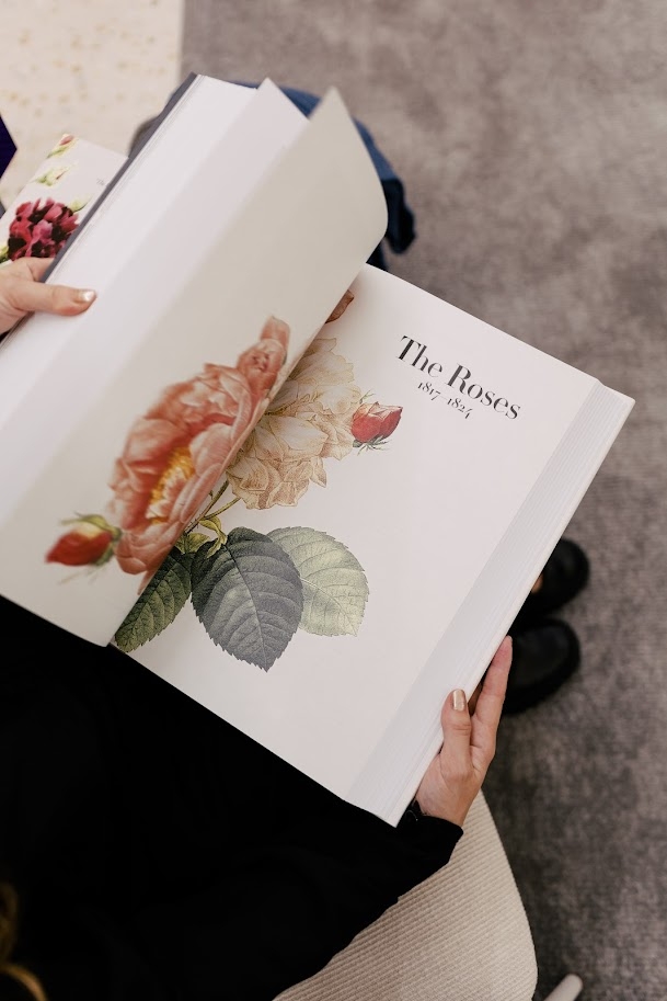 Comprar Redouté: The Book of Flowers (XL) - R$1.799,00 - La Touche de L'Art