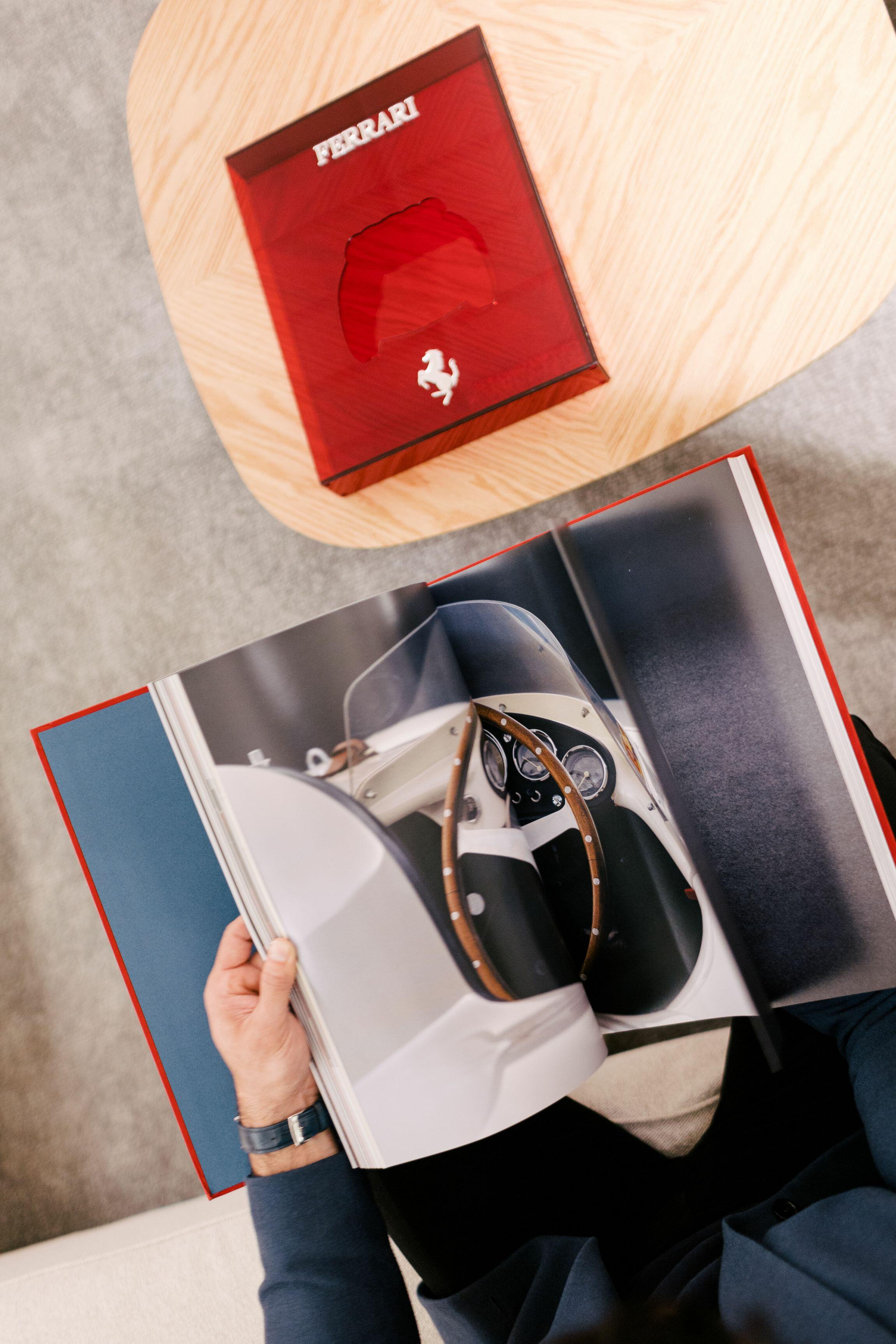 Comprar The Ferrari Book: Passion for Design - R$3.599,00