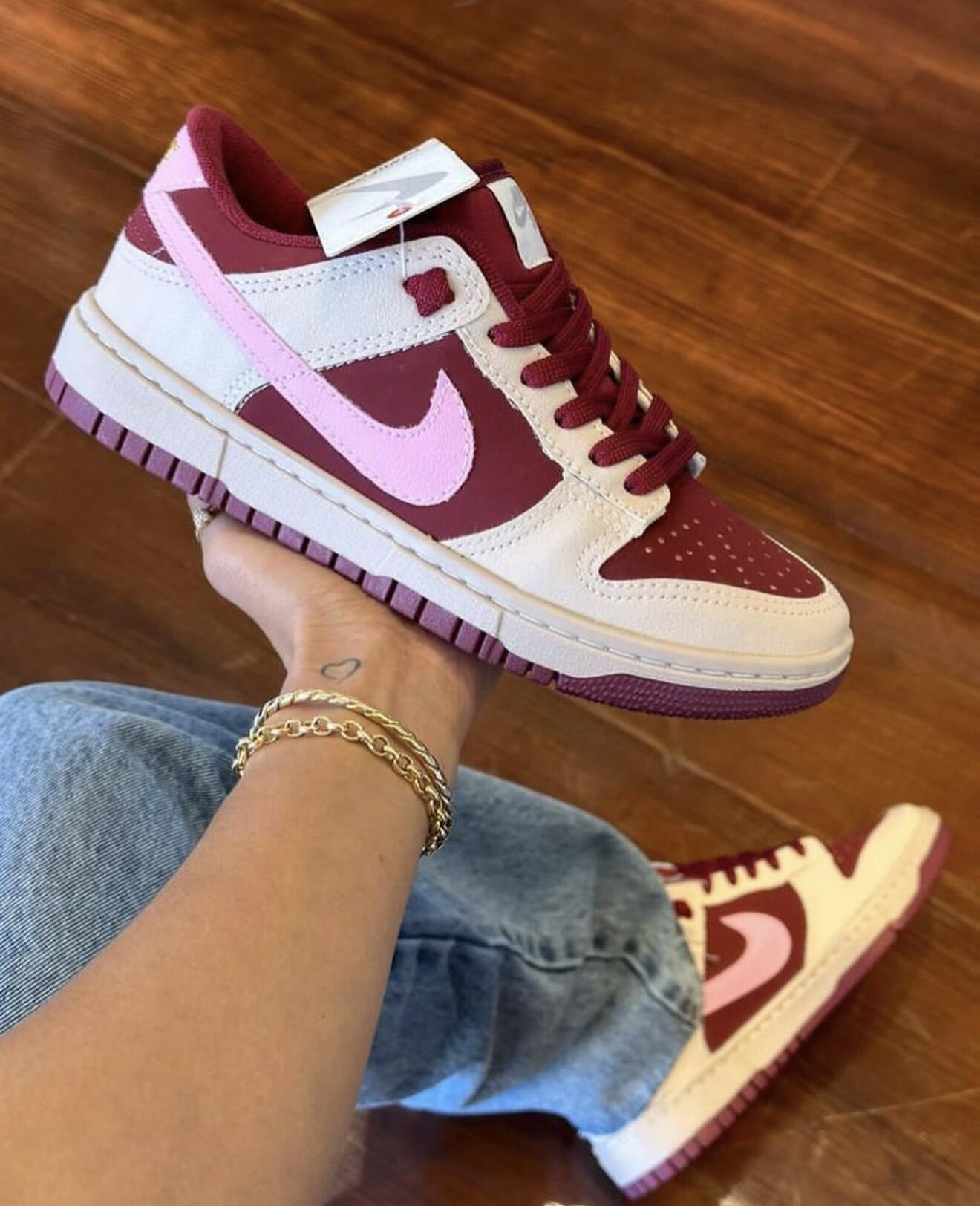 Comprar Tênis Dunk Low - Bege/Bordo/Rosa