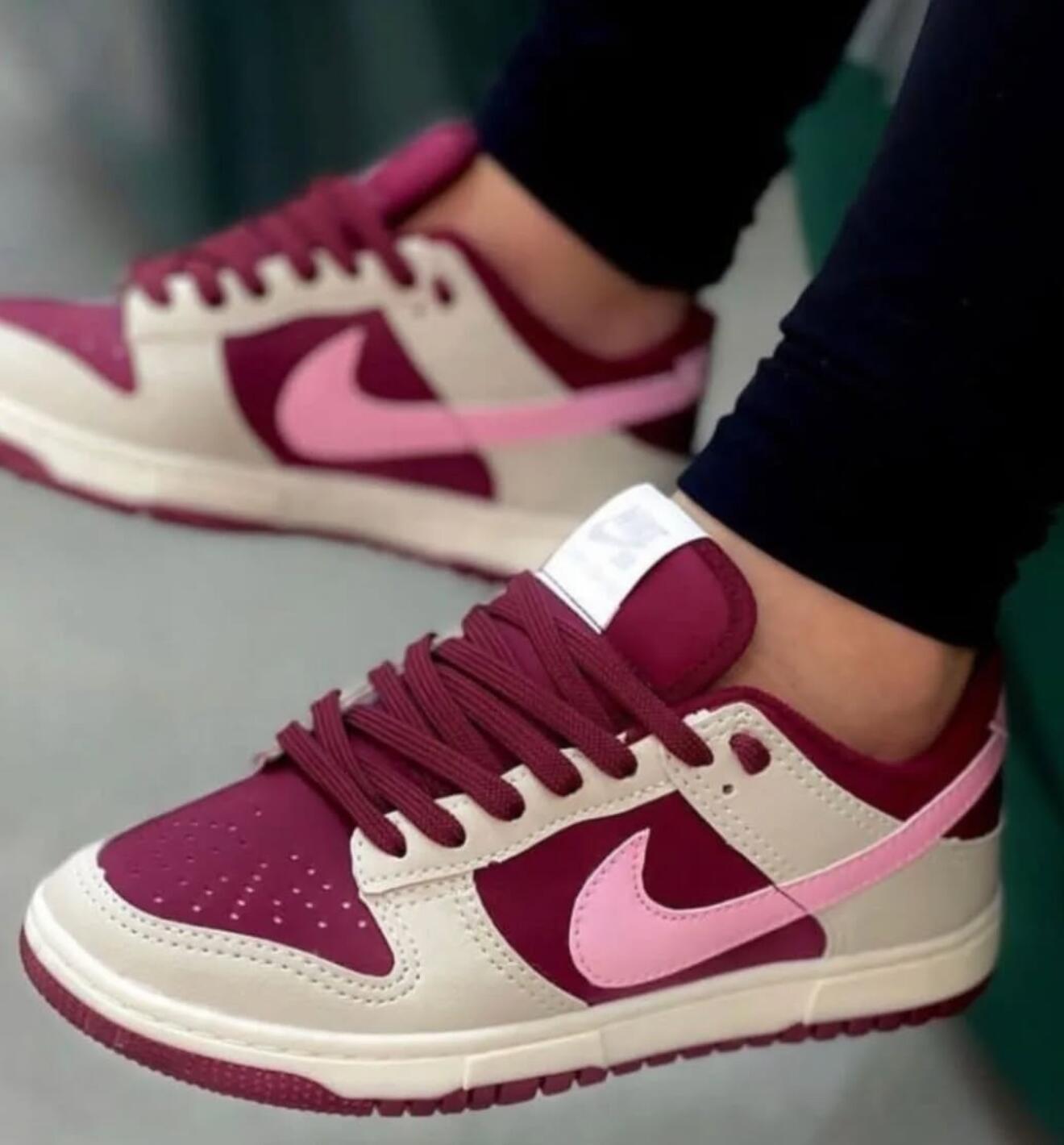 Comprar Tênis Dunk Low - Bege/Bordo/Rosa