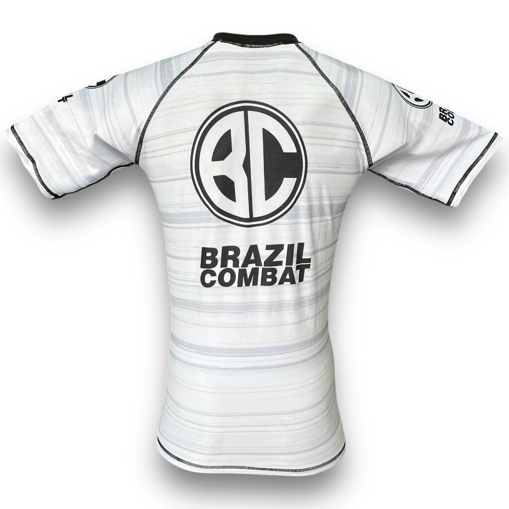 Comprar Rash Guard VHS Manga Curta Branca - Brazil Combat