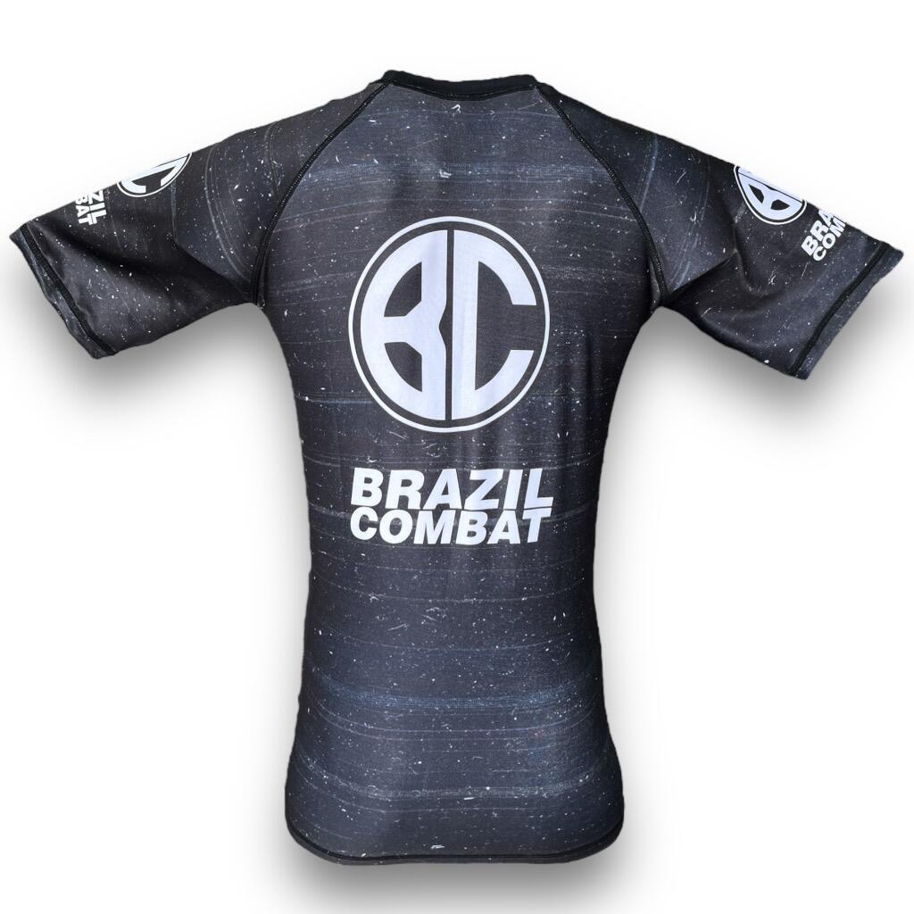 Comprar Rash Guard VHS Manga Curta Preta - Brazil Combat