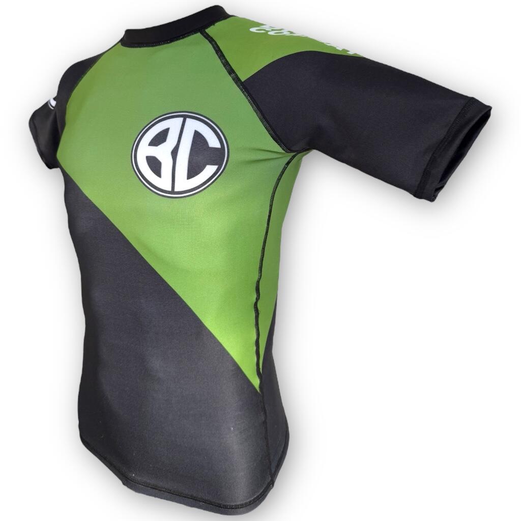 Comprar Rash Guard New Age Manga Curta Preta e Verde - Brazil Combat