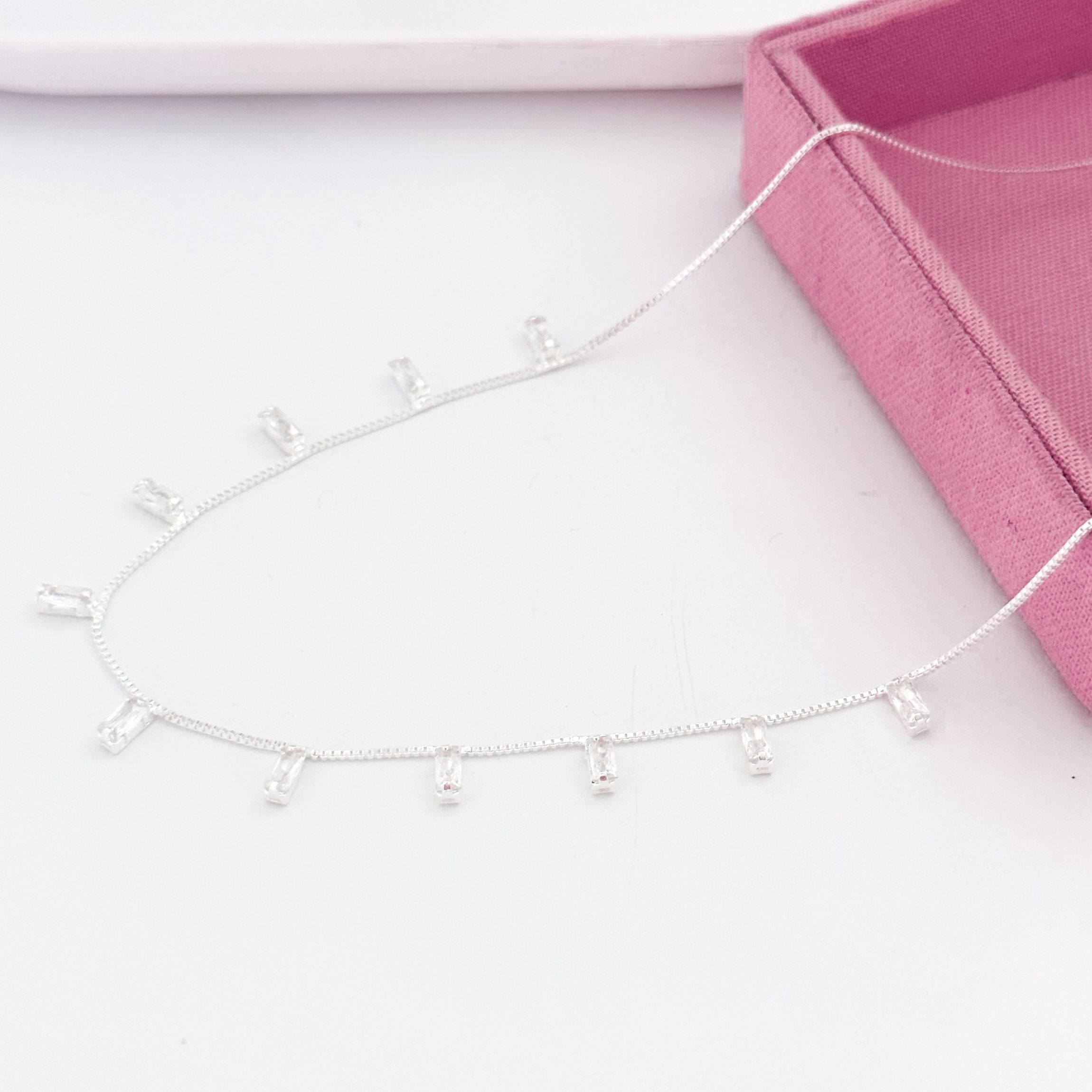 Comprar COLAR PONTOS DE RIVIERA RETANGULAR PRATA - Shine Acessórios