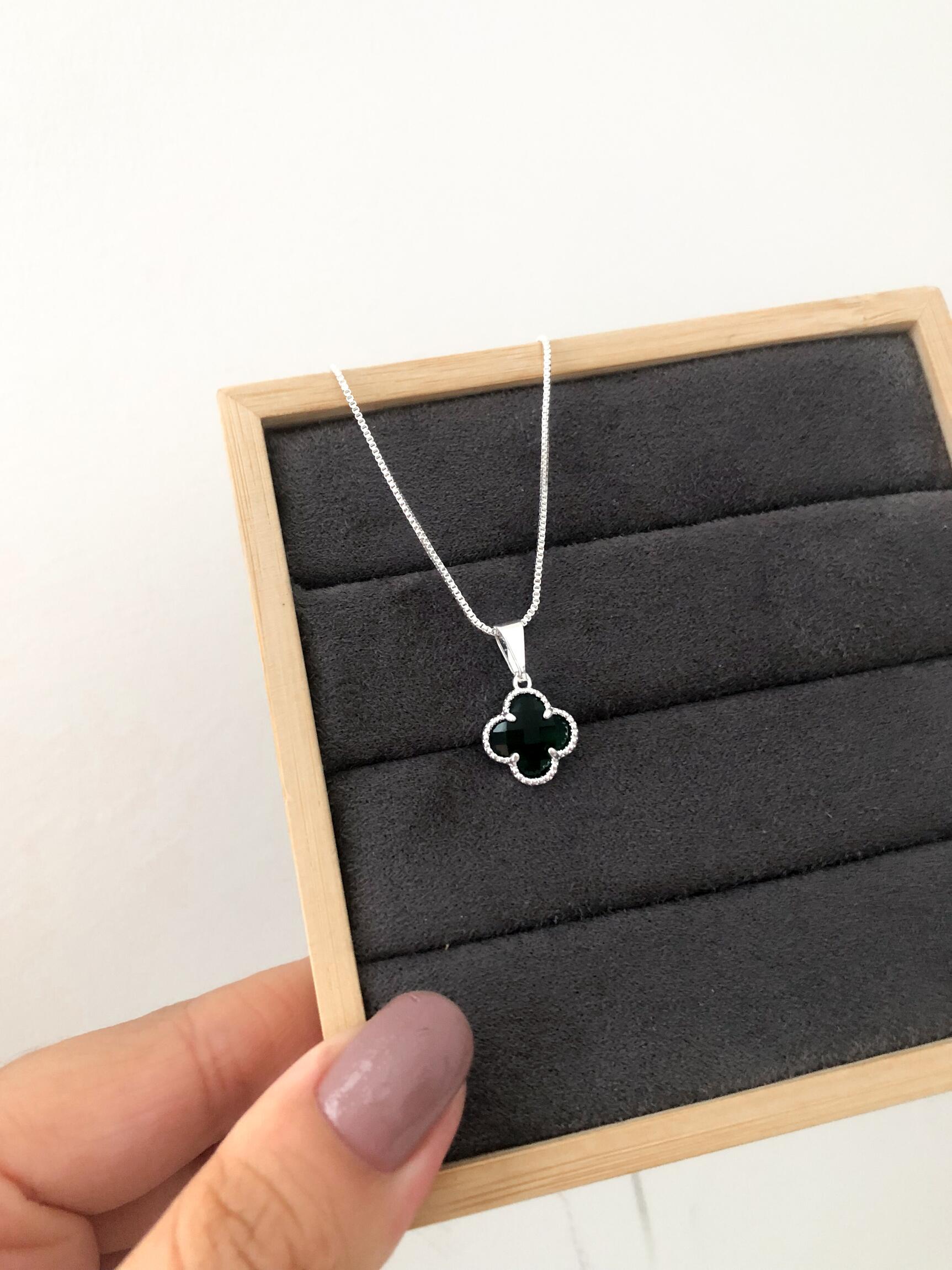 Comprar Colar trevo verde - a partir de R$15,20 - Frida Acessórios