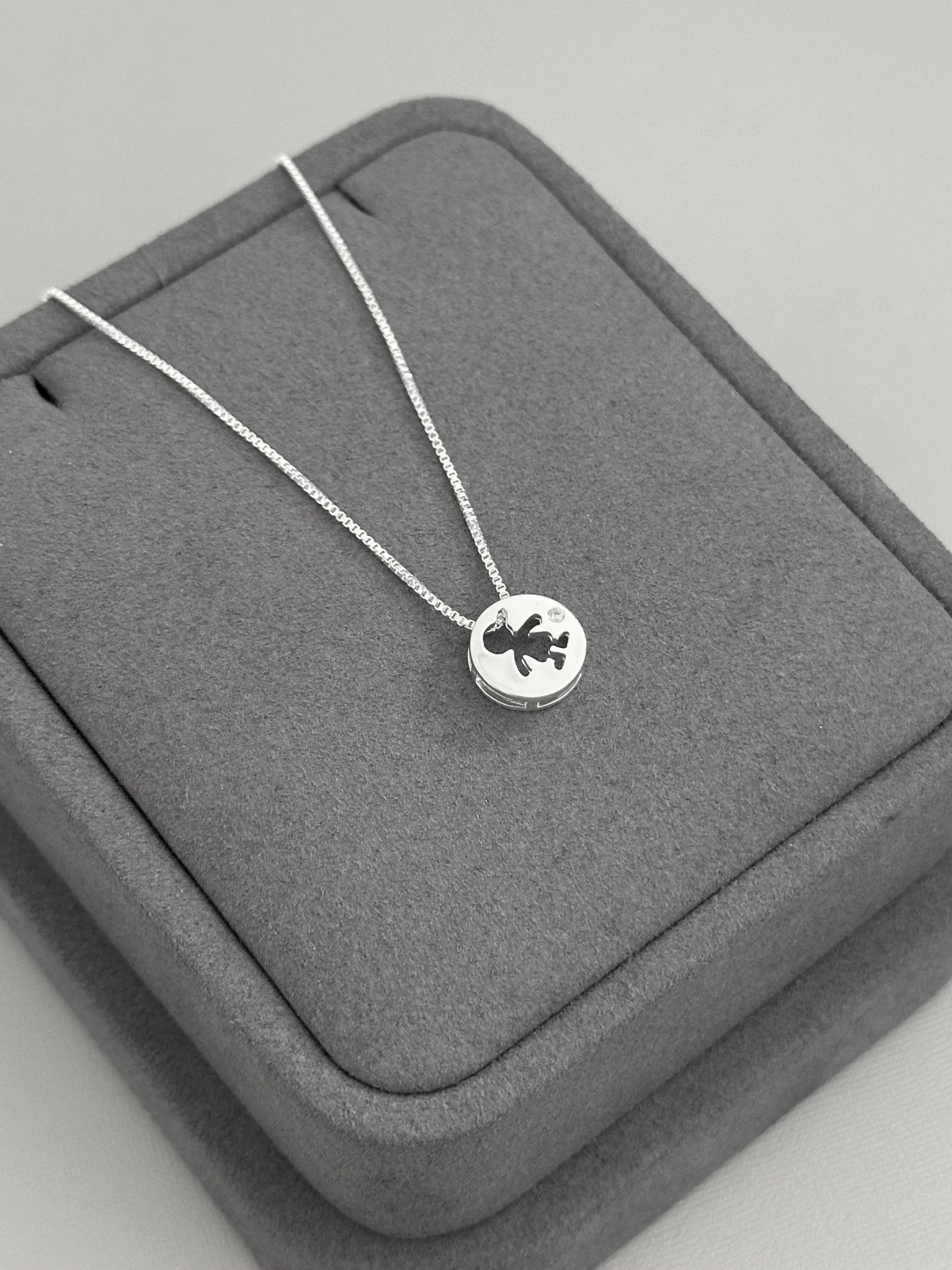 Comprar Colar redondo menino - a partir de R$14,53 - Frida Acessórios