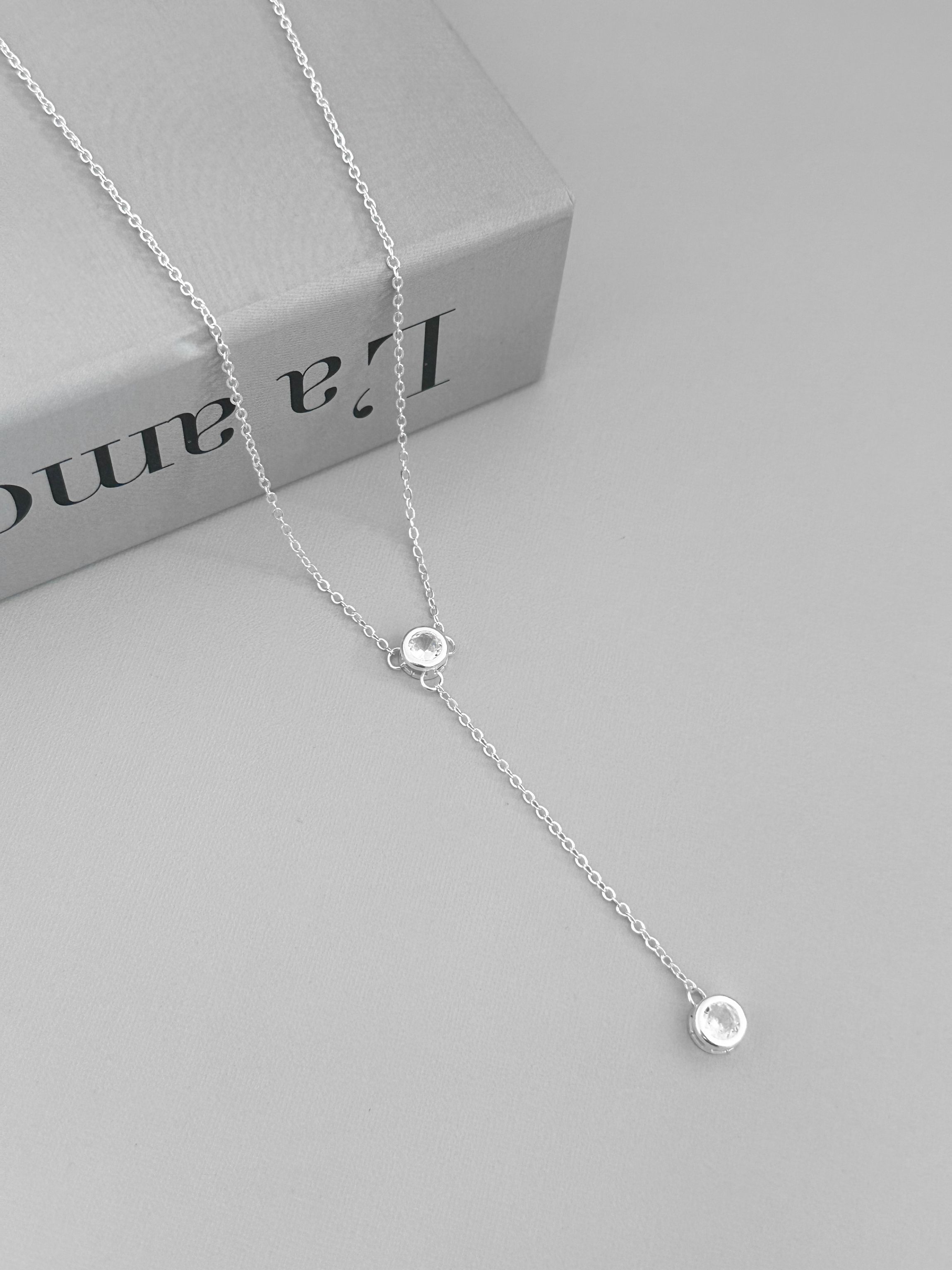 Comprar Colar gravatinha ponto de luz - a partir de R$16,24 - Frida ...