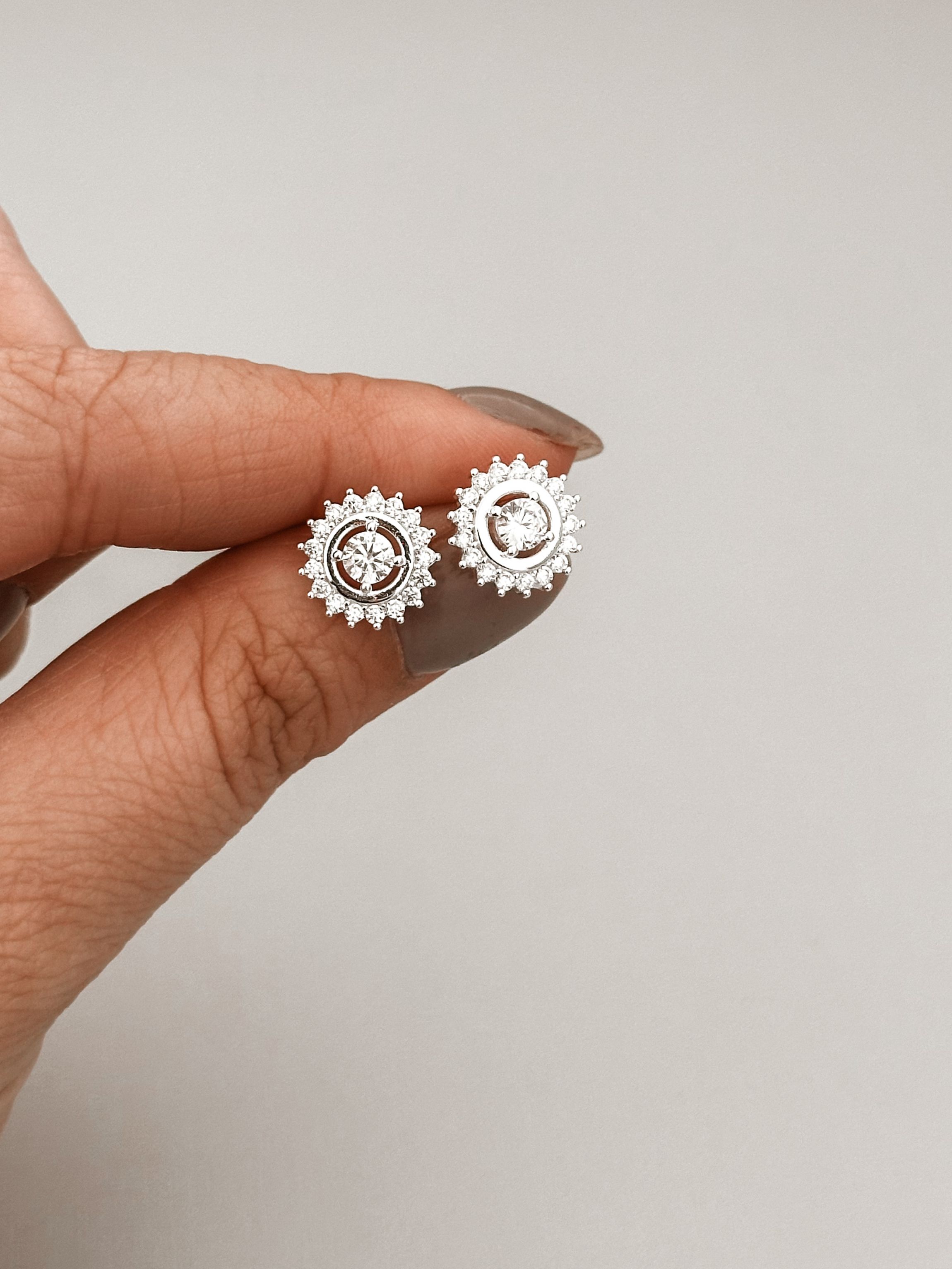 Comprar Brinco circulo cravejado navetes em volta - a partir de R$15,20 ...