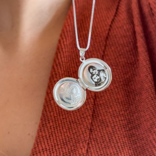 Comprar COLAR RELICARIO PERSONALIZADO COM FOTO DENTRO - a partir de R ...