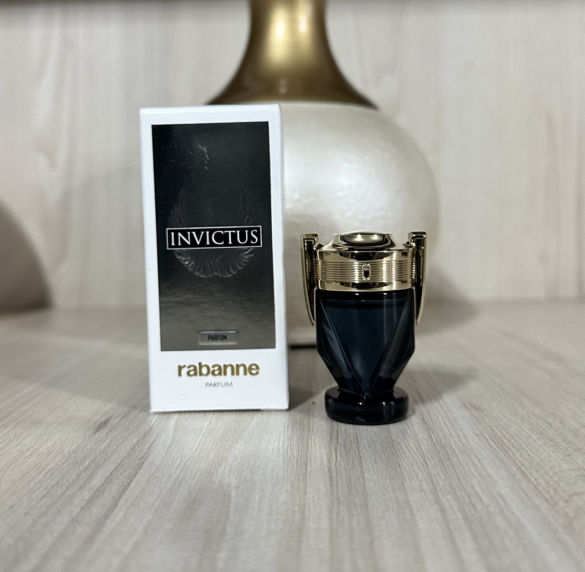 Comprar Miniatura Invictus Parfum 5ml - Wini Perfumaria