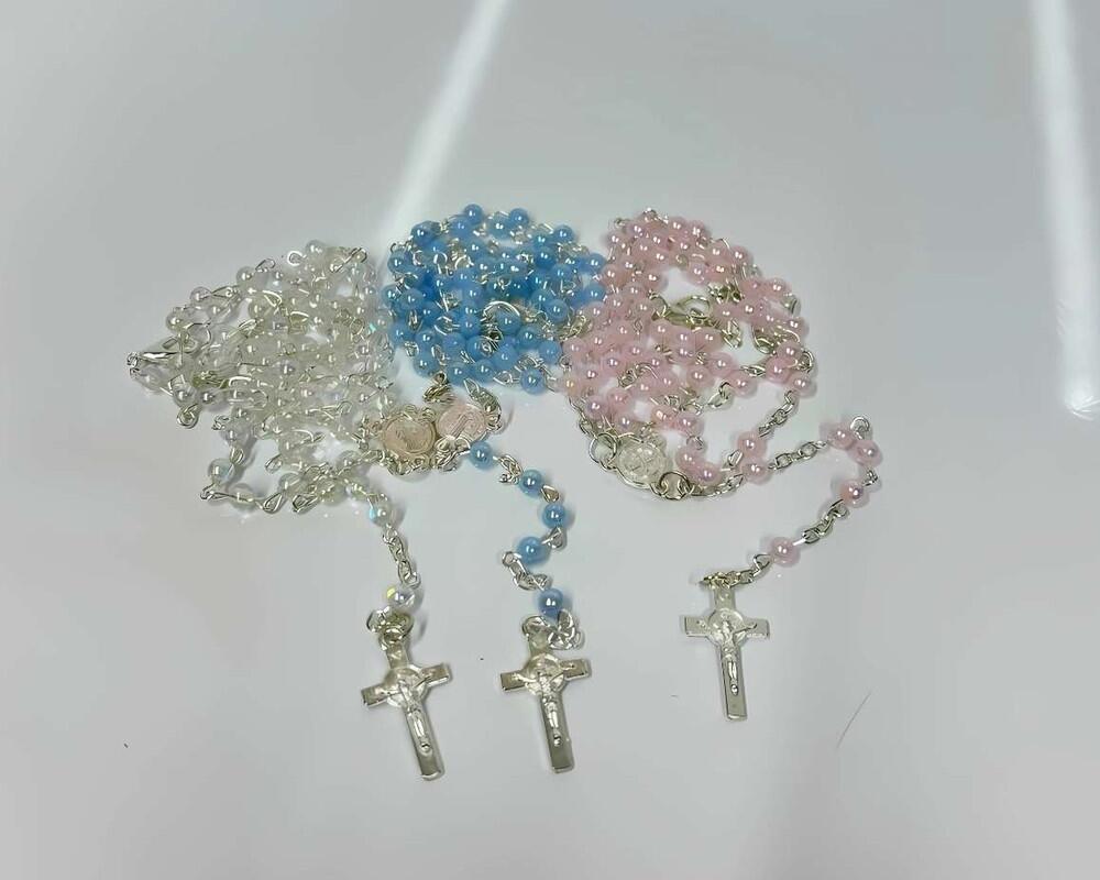 Terço São Bento Pérola Prateado Fecho - 12 Unidades - a partir de R$31,88