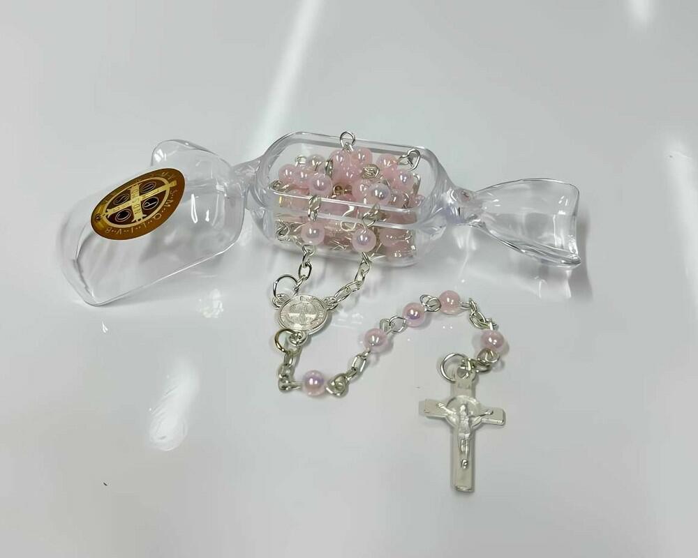 Terço São Bento Pérola Prateado Fecho - 12 Unidades - a partir de R$31,88