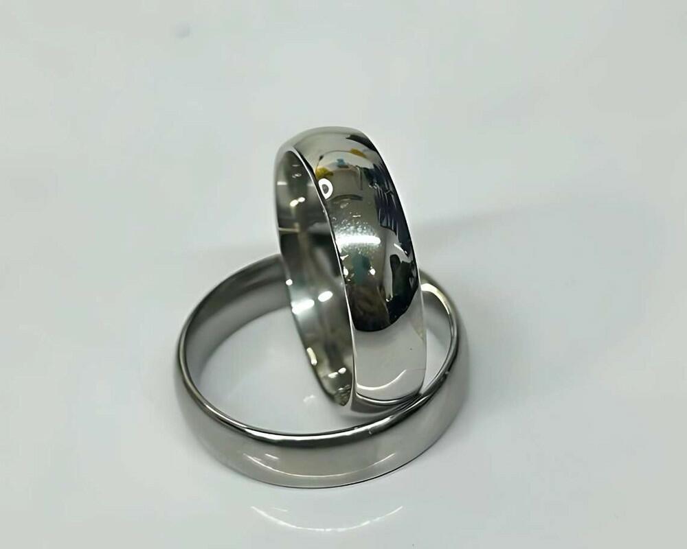 Aliança Prateada Lisa Boleada 6mm