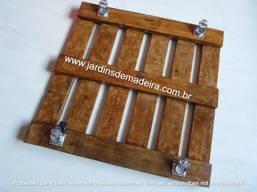 Comprar Base para vaso com rodinha - Jardins de madeira