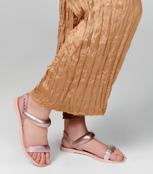 Comprar MELISSA - Itribos - Melissa, Farm e outras marcas