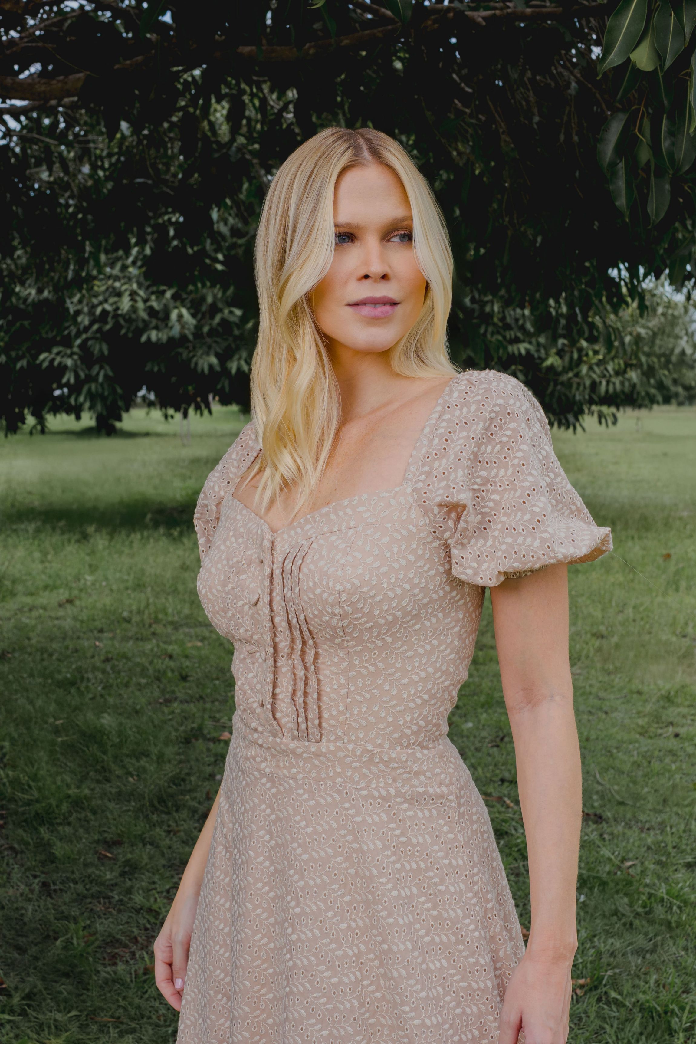 Comprar VESTIDO LONGO LESLIE COM MANGA BUFANTE - ROUPA SANTA