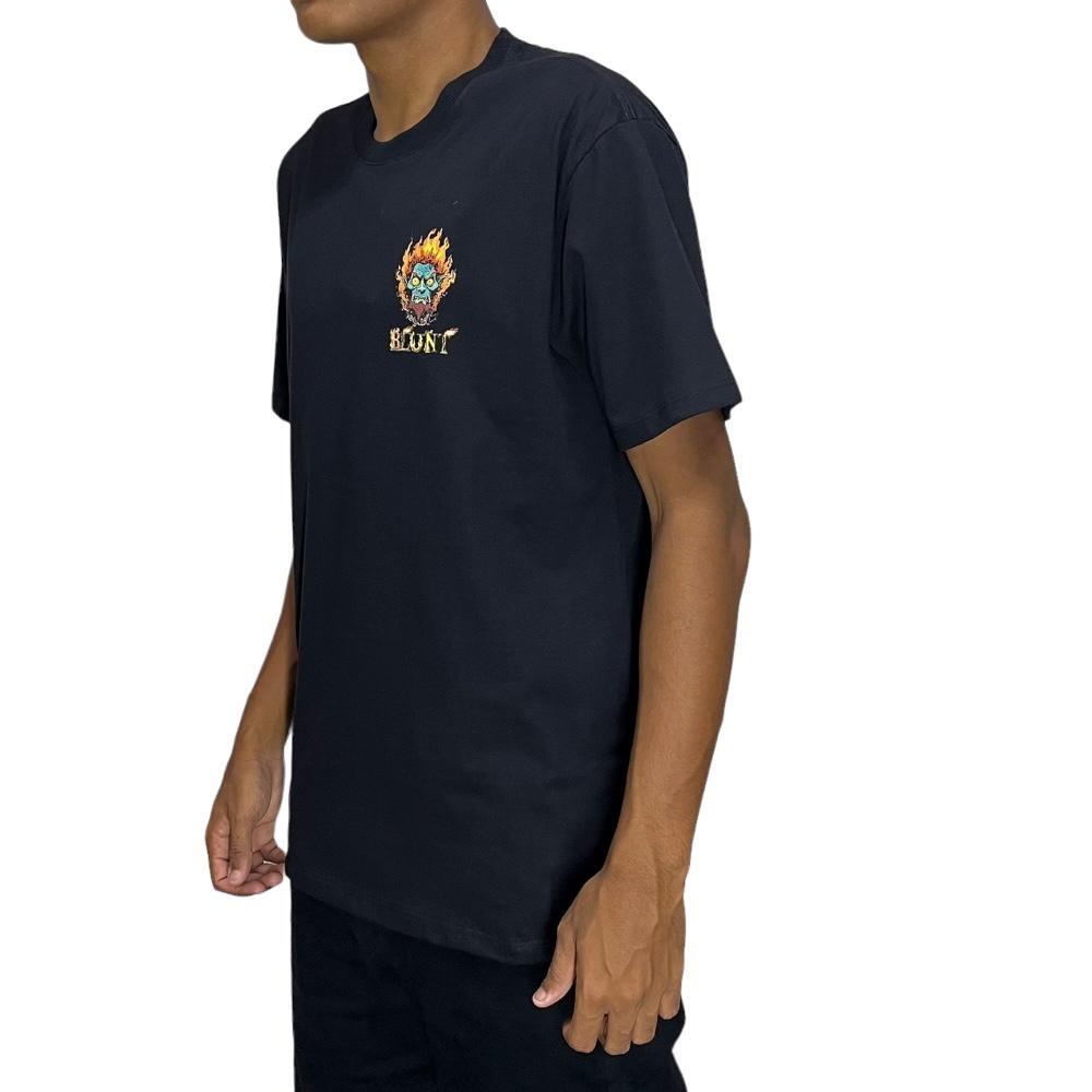 Camiseta Blunt: Elegância Streetwear com um Toque de Atitude