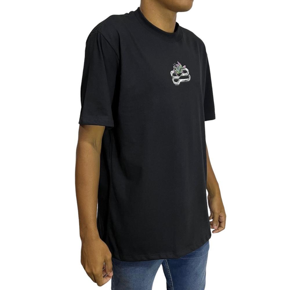 Camiseta Blunt: Elegância Streetwear com um Toque de Atitude