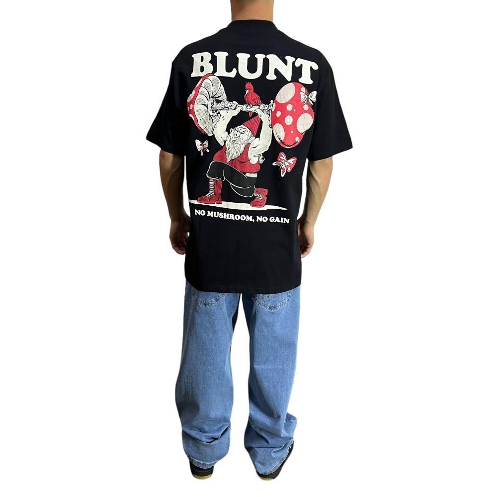 Camiseta Blunt: Elegância Streetwear com um Toque de Atitude
