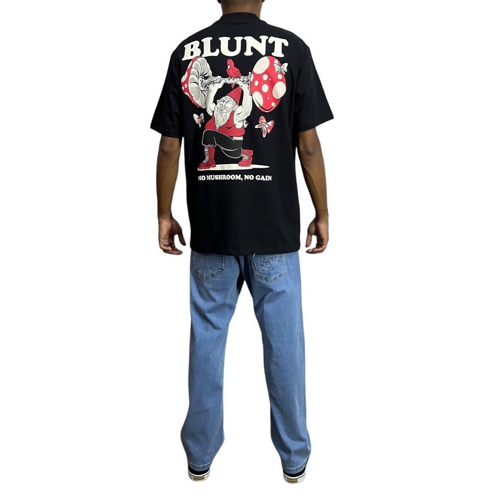 Camiseta Blunt: Elegância Streetwear com um Toque de Atitude