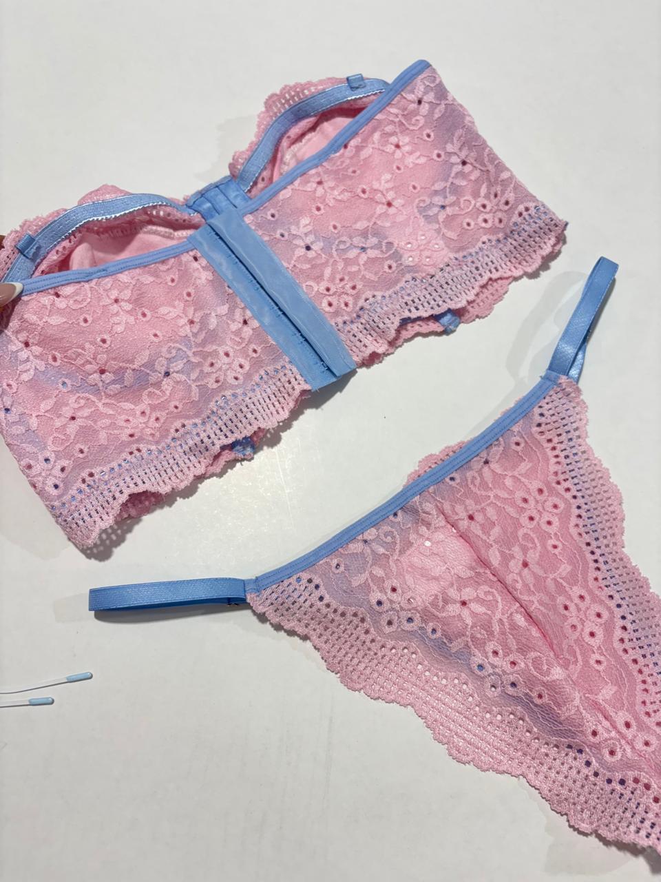 Comprar Conjunto de calcinha e sutiã mini cropped em renda gripp