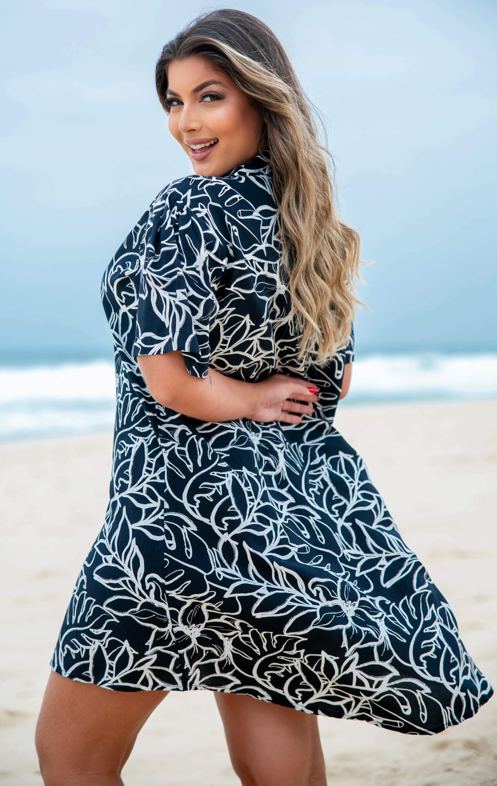 Saída de Praia Chemise Arabesco - a partir de R$79,90