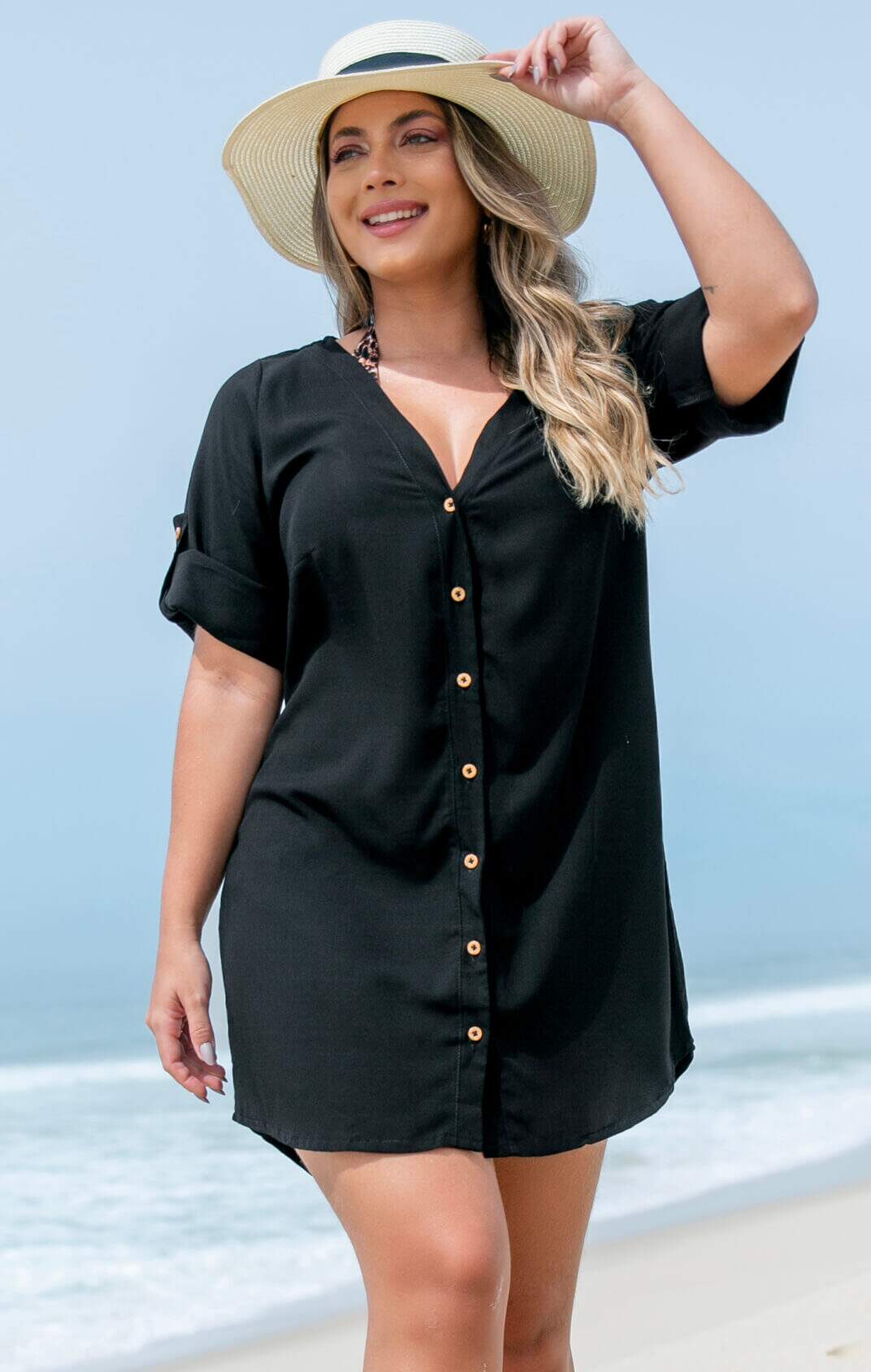 Saída de Praia Camisão com Botão Lira Preto