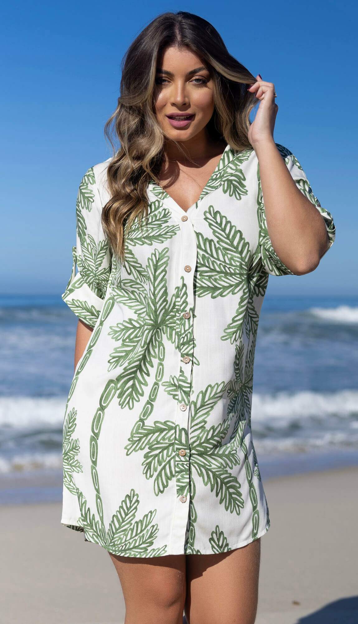 Saída de Praia Camisão com Botão Lira Palmeira Verde