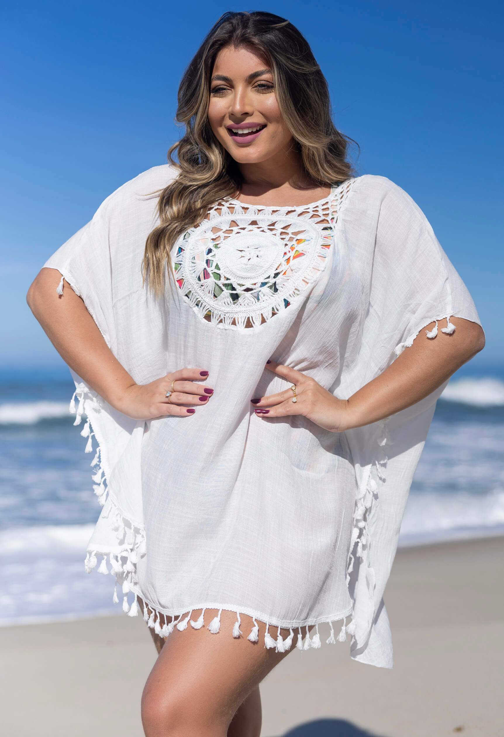 Bata Saida de Praia com detalhes em Crochê Branca - a partir de R$117,00
