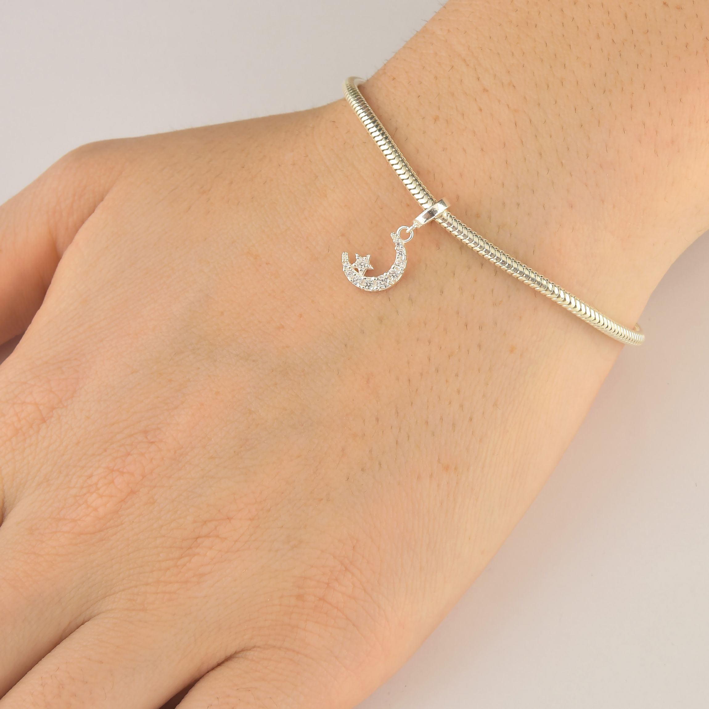 Comprar BERLOQUE DE PRATA LUA PONTA ESTRELA - a partir de R$44,55 - MADAGI PRATAS