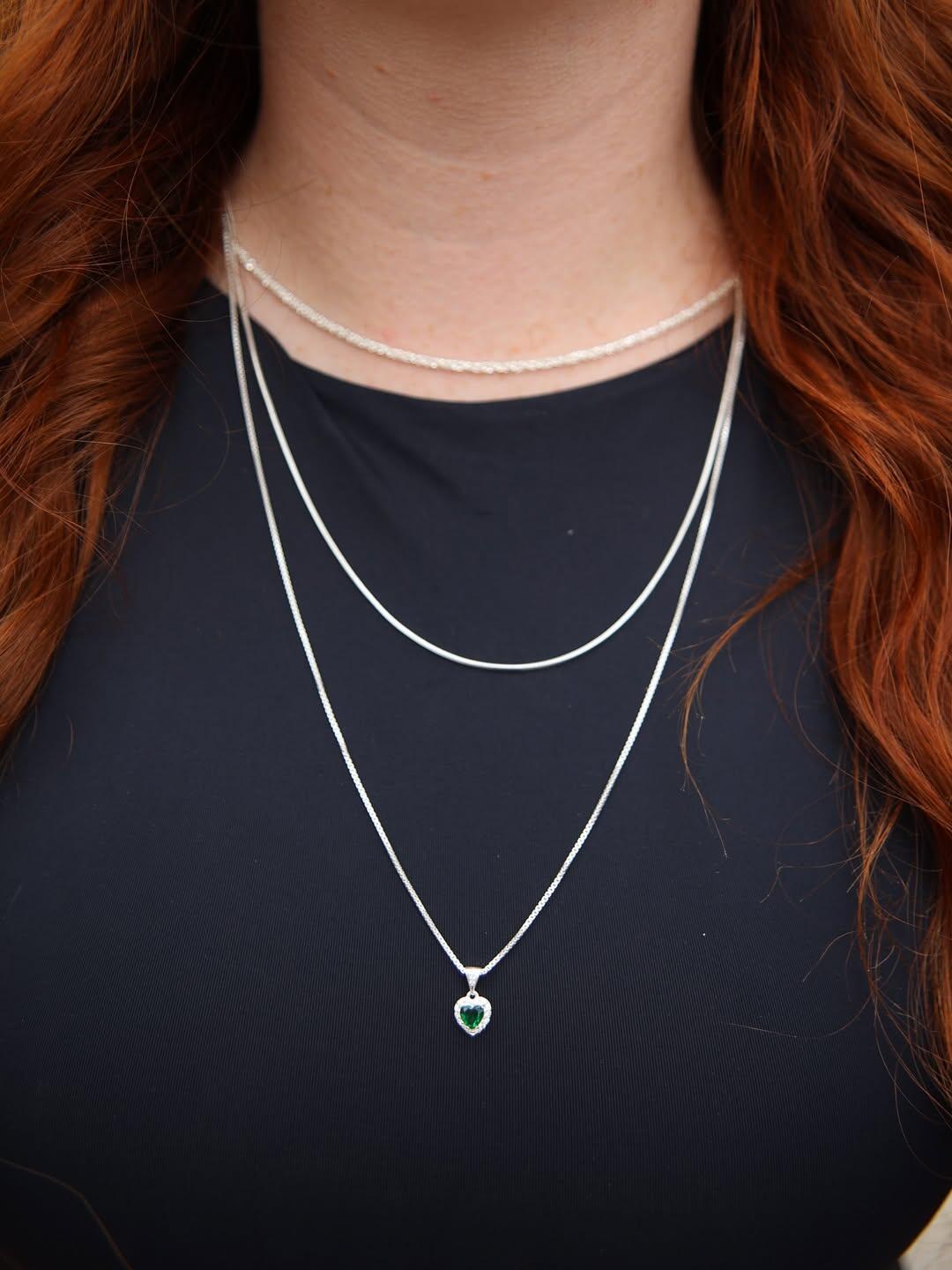 Chokers e Colares Curtos de Prata 925: Estilo e Modernidade