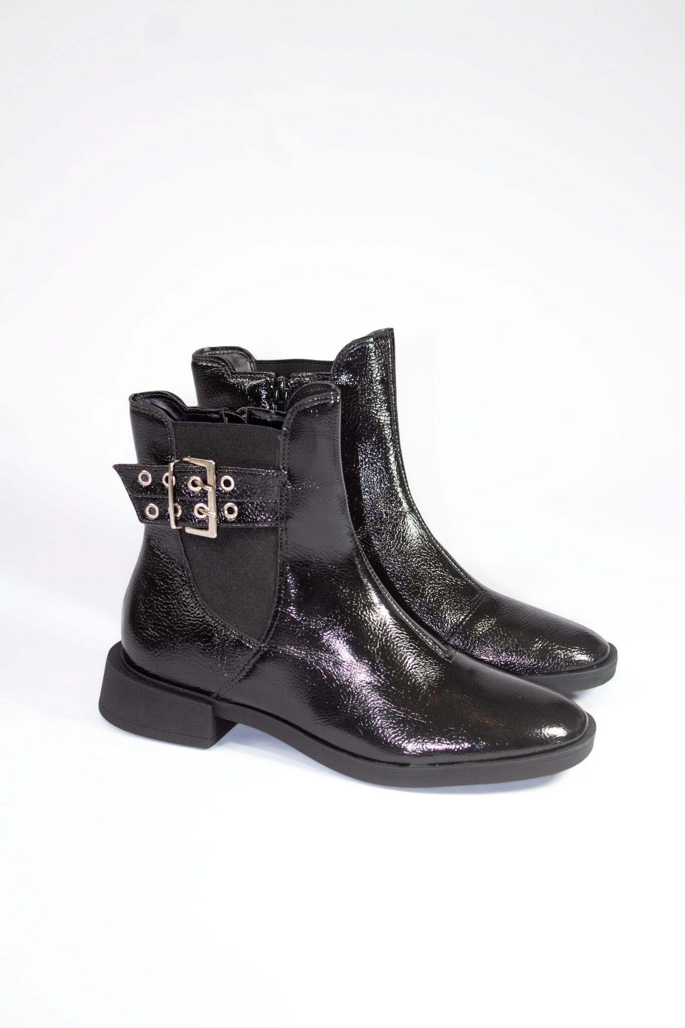 Comprar Bota Chelsea Fivela Rosemary - a partir de R$170,95