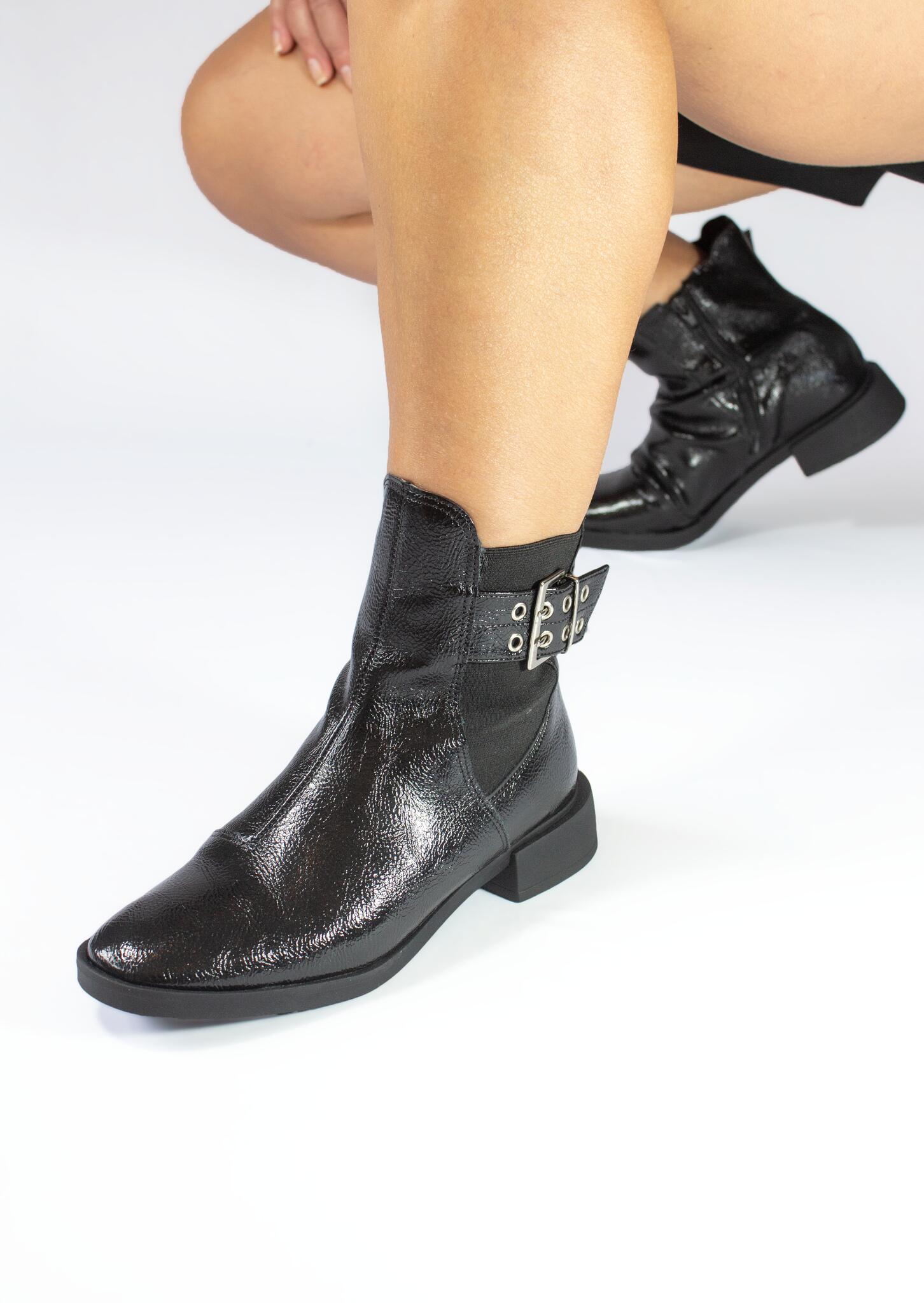 Comprar Bota Chelsea Fivela Rosemary - a partir de R$341,90 - Biê