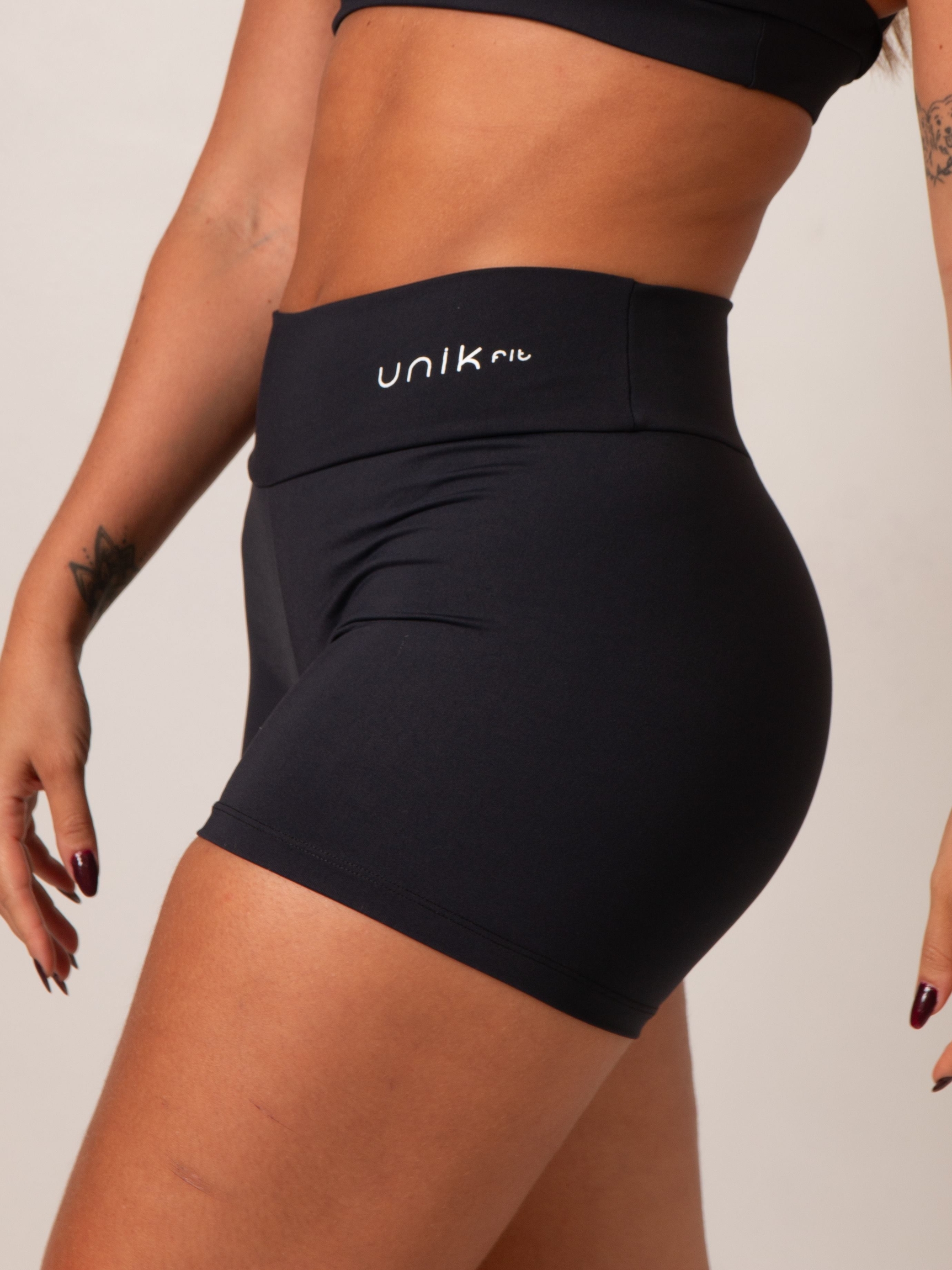 Comprar Short Simple Preto - UnikFit
