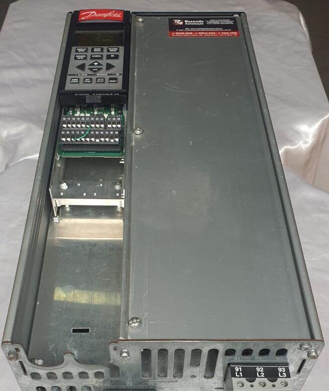 Comprar Inversor Danfoss 7,5cv 220v 24,2a (SEMI NOVO) - R$3.480,00